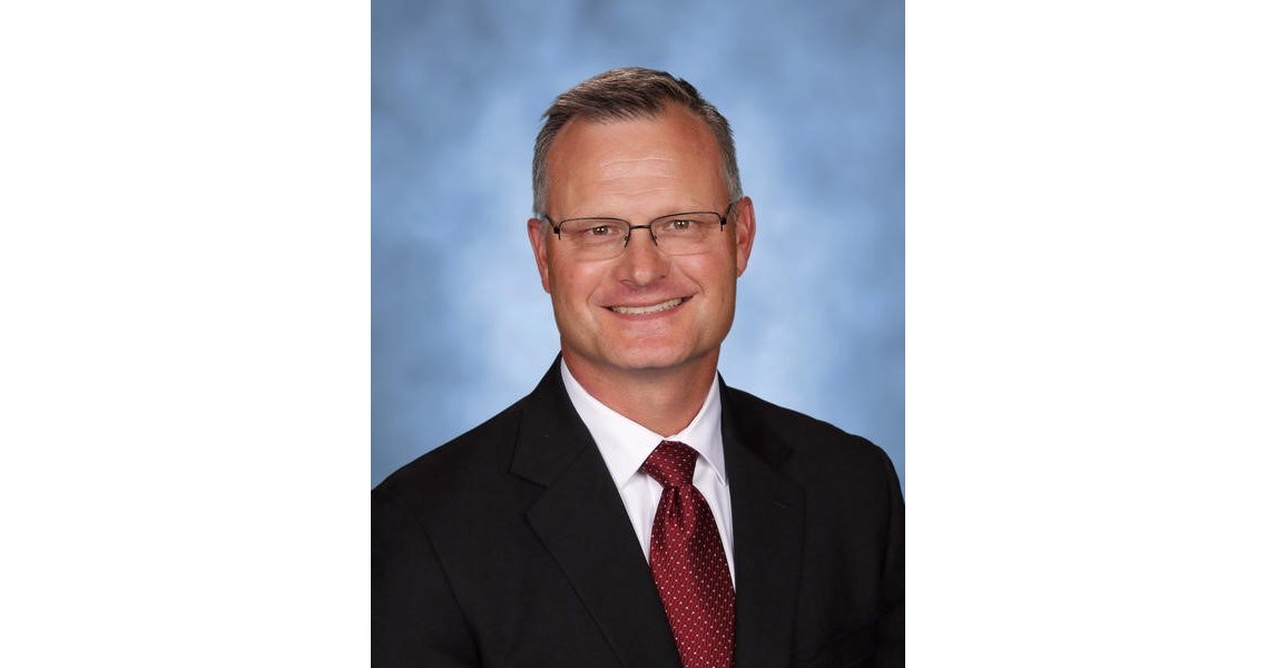 Rochester Community School District Superintendent Dr. Robert Shaner ...