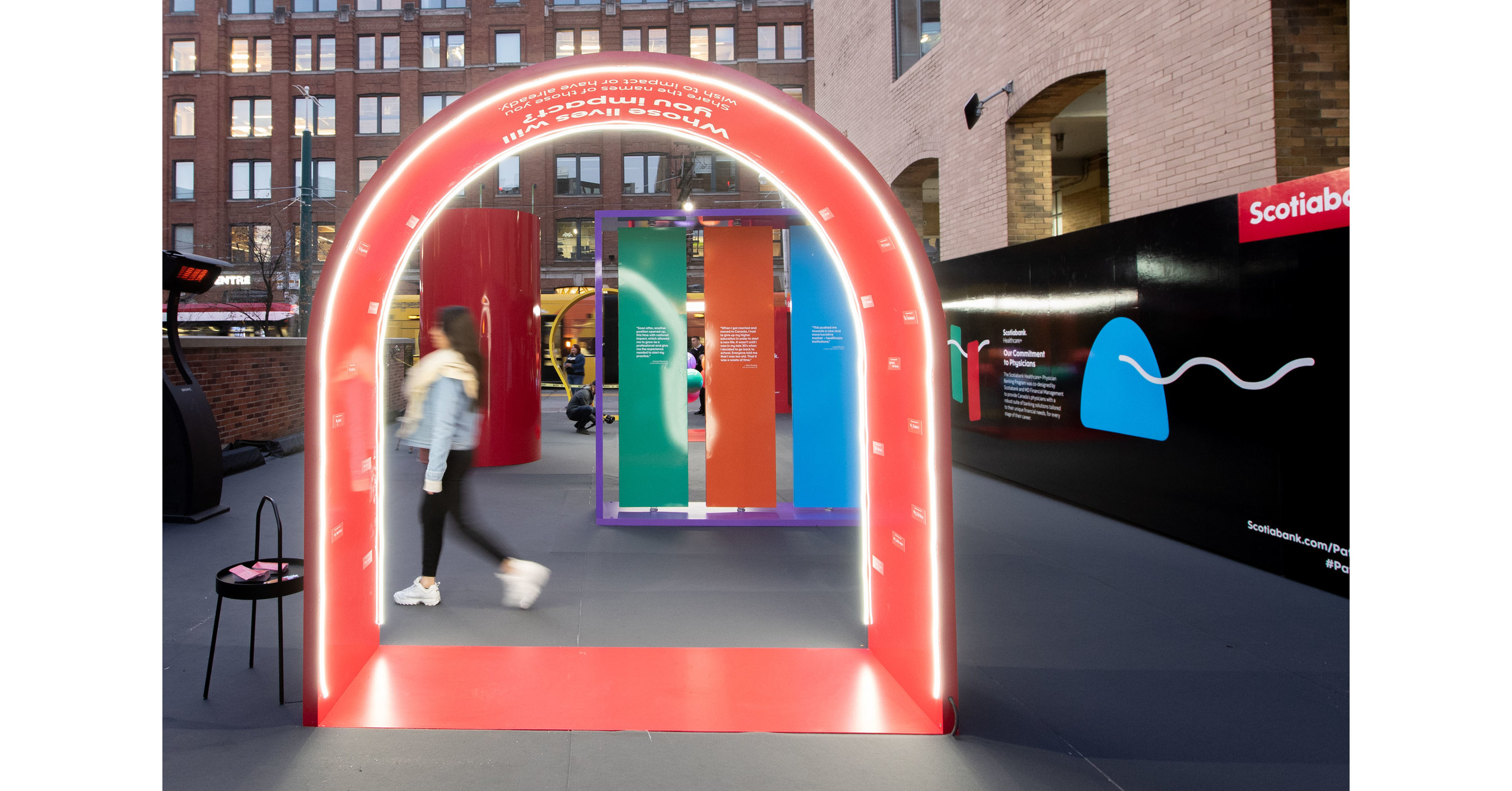 La Banque Scotia dévoile son installation #Parcoursd'influence durant ...