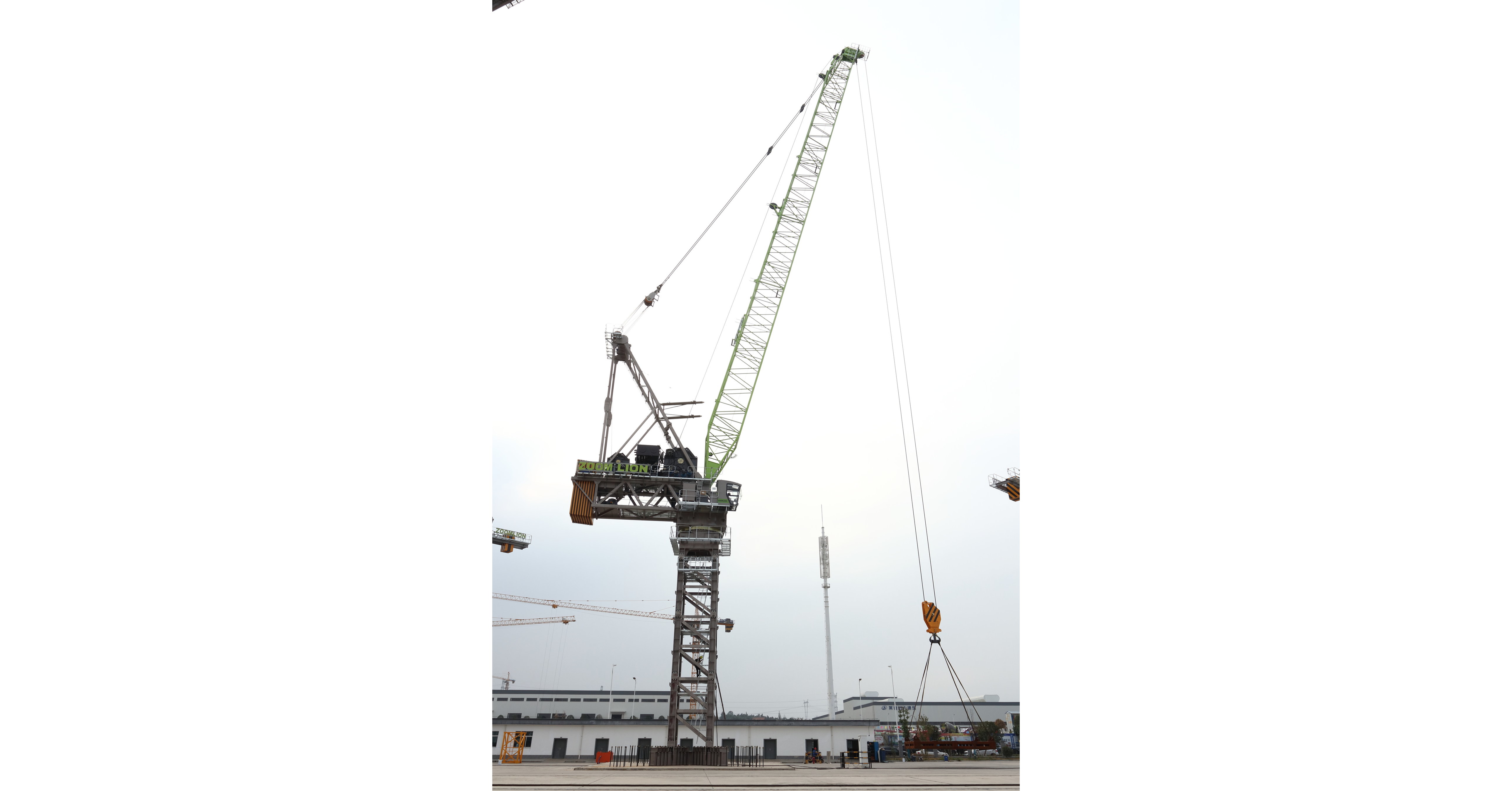 Xinhua Silk Road: China's Zoomlion rolls 120-tonne luffing tower cranes ...
