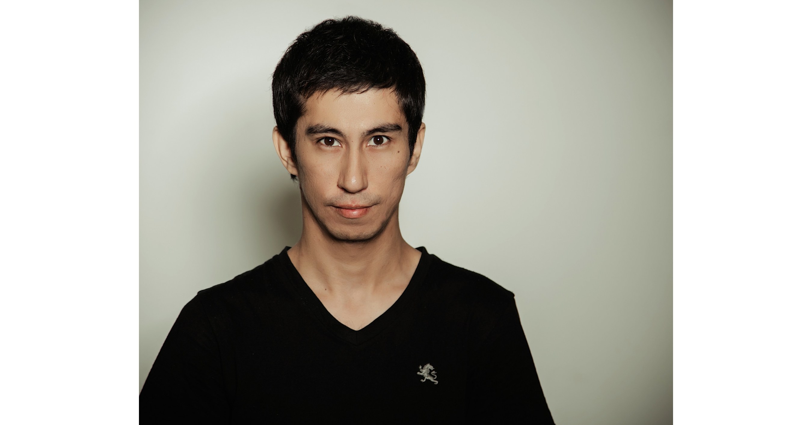 Producer, Songwriter Izzat Music Video Scores Big with US Retail Chains