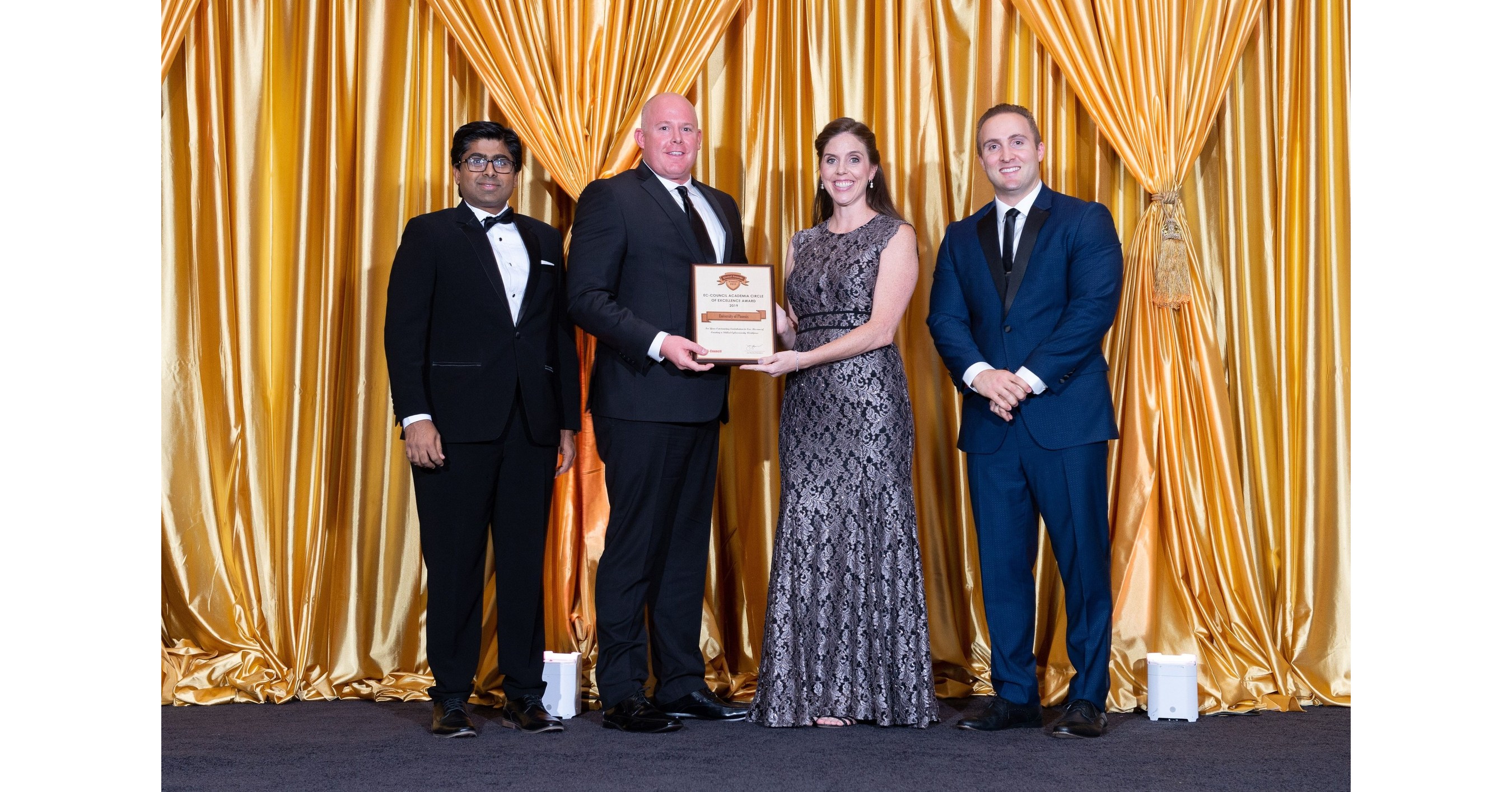 University of Phoenix Awarded 2019 Academic Circle of Excellence Award ...