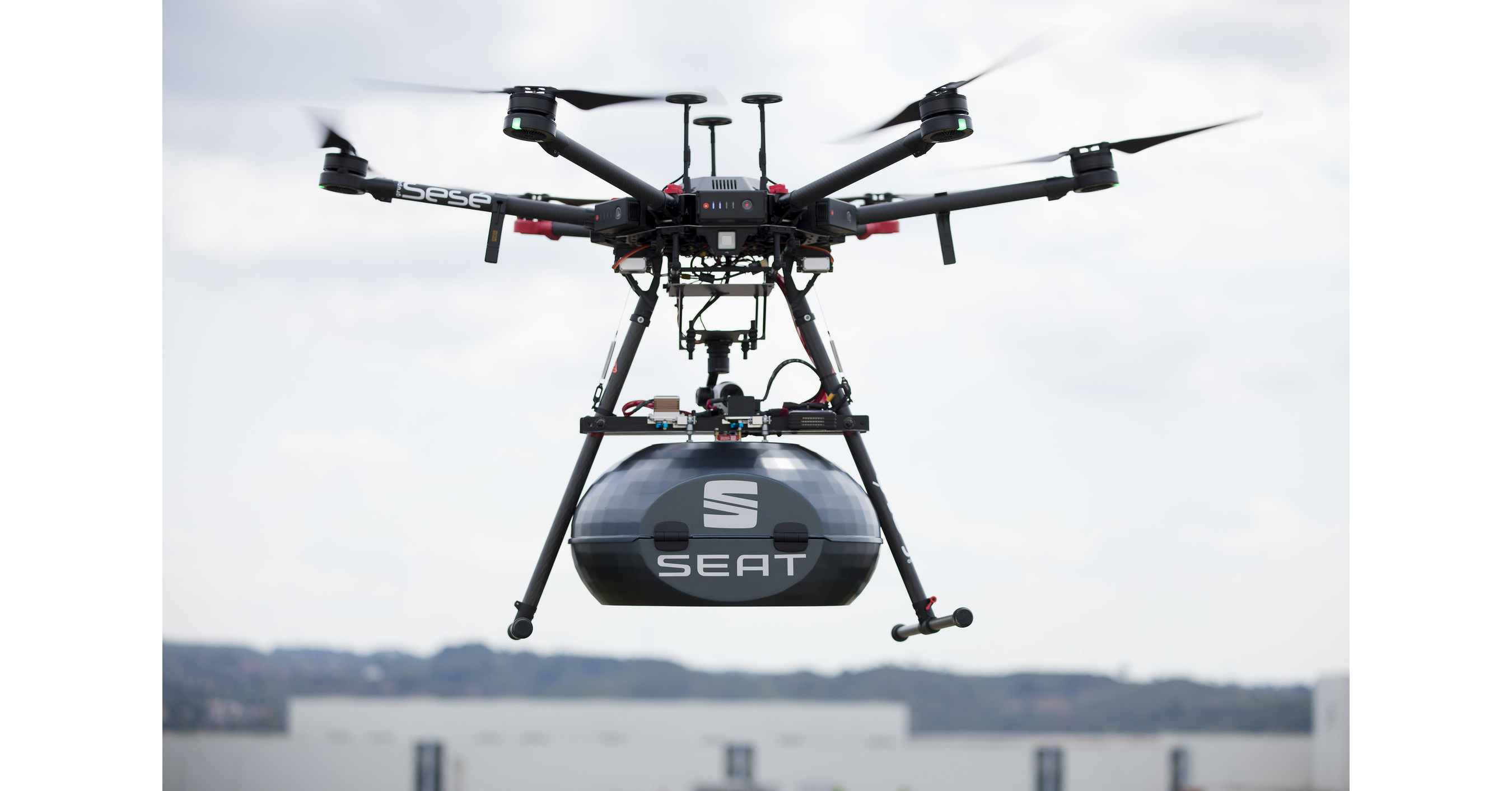 Drones: le volant venu du ciel, par SEAT