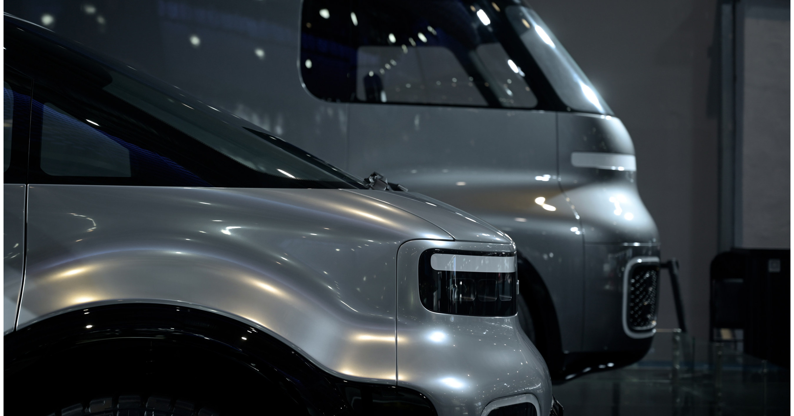 Neuron EV Drives into the Spotlight at CIIE