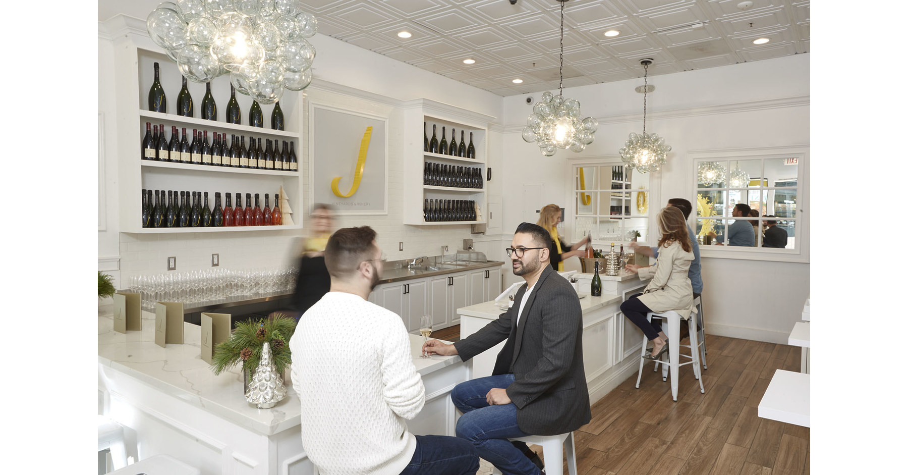J Vineyards & Winery Holiday Wine Shop Opens in Palo Alto