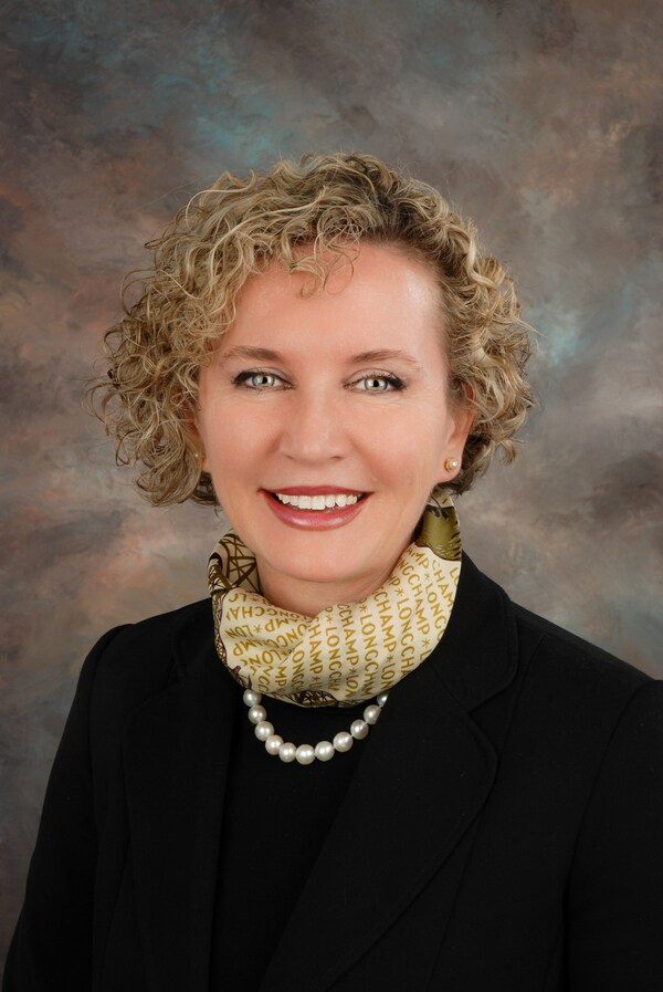 Dr. Mahira Tanovic, M.D., FACS, is recognized by Continental Who's Who