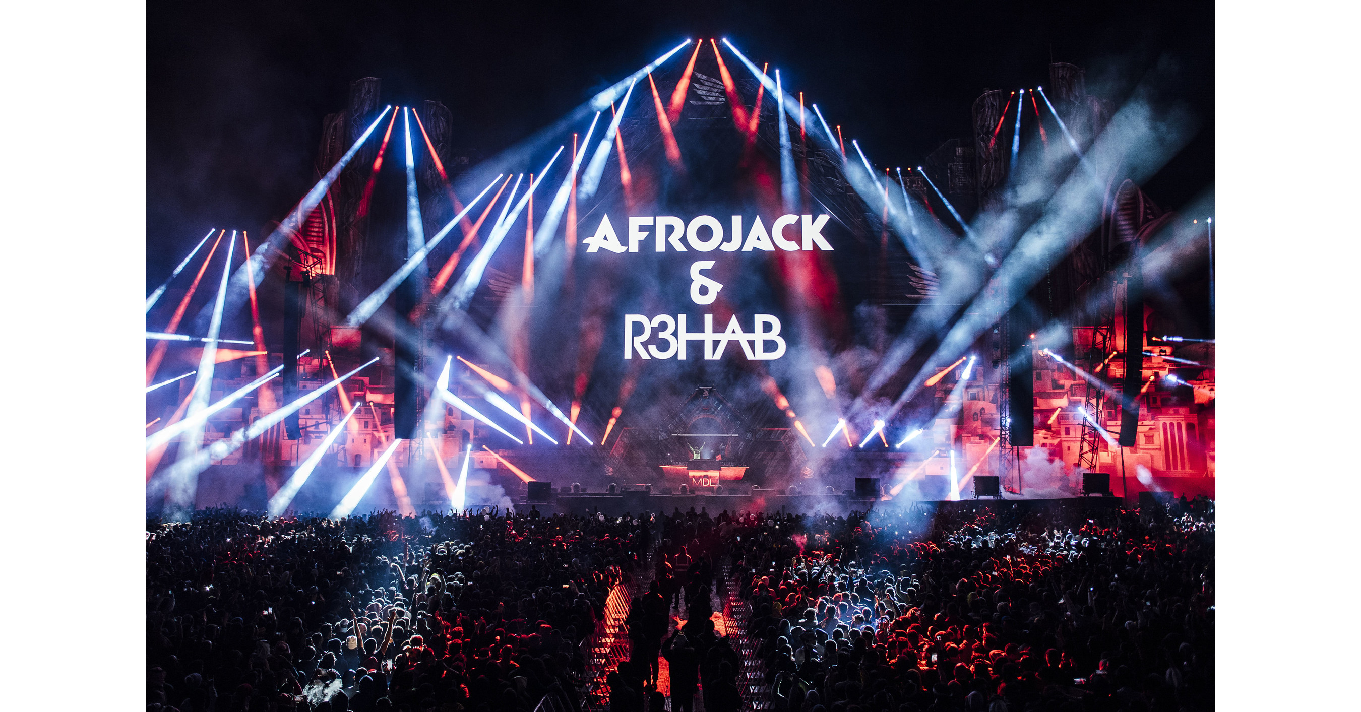 A 400,000 Strong Crowd Showed Up to Marvel at the Record-breaking ...