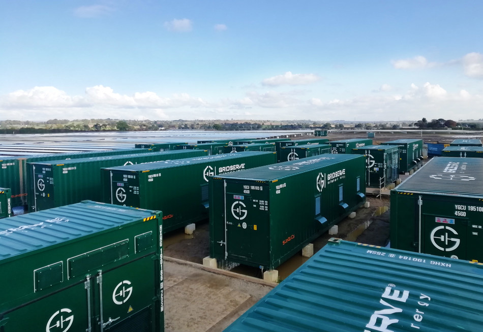 Sungrow connects power to the UK grid from a 27.5MW/30MWh solar-plus ...