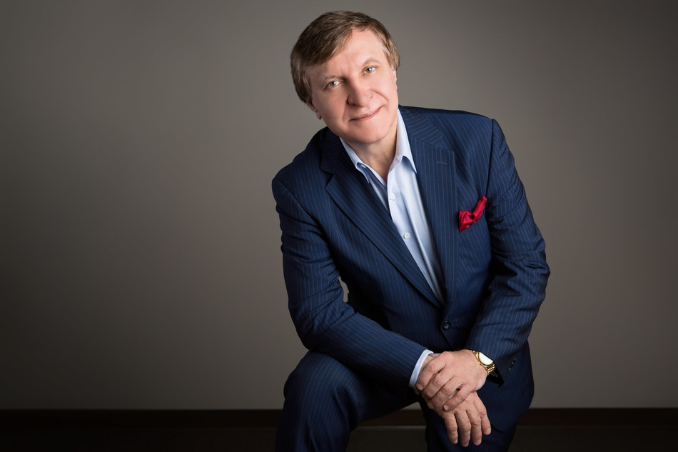 Dr. Rod Rohrich Presents a Keynote Lecture at 40th Annual Cutting Edge ...