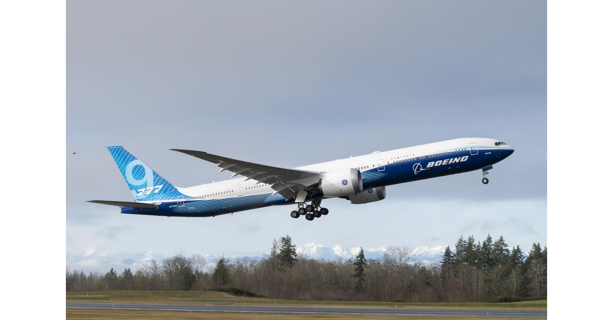 New Boeing 777X Completes Successful First Flight