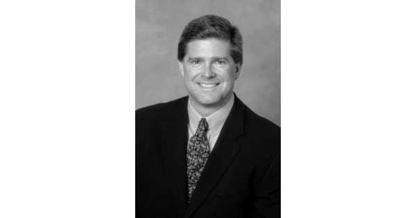 General Dynamics Elects John Stratton to Board of Directors