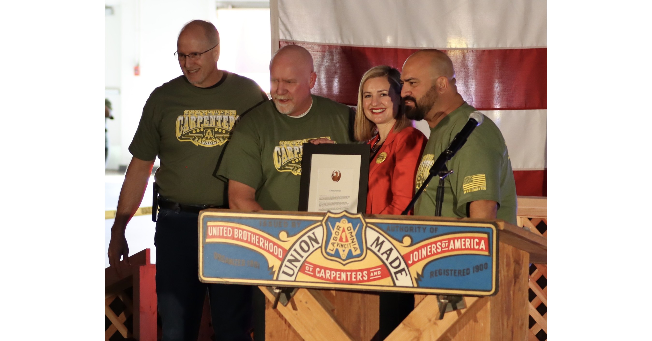 More Than 1000 People Turn Out to Support Union Solidarity