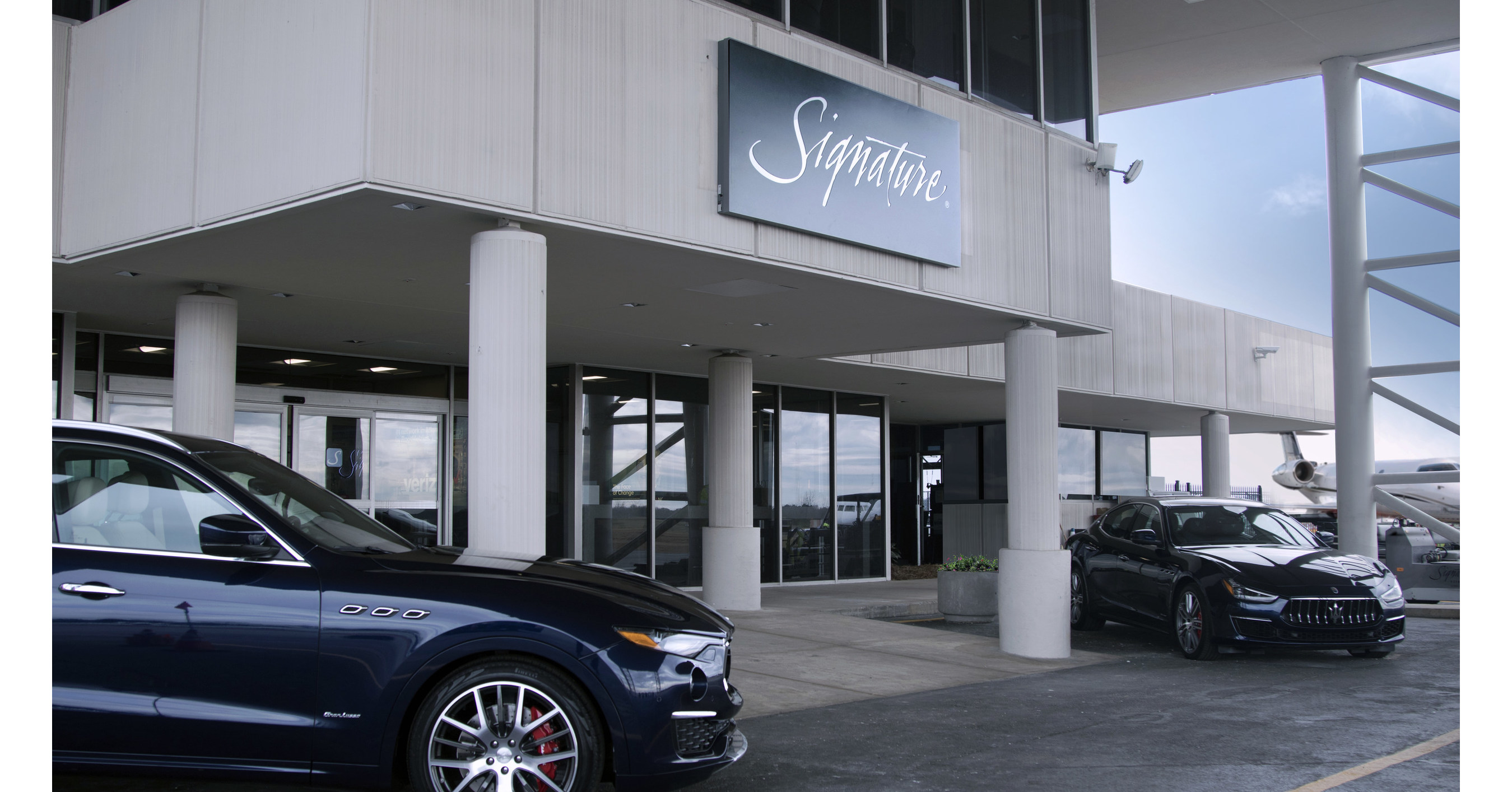 Clear Channel Airports to Transform Advertising Programs for Signature ...