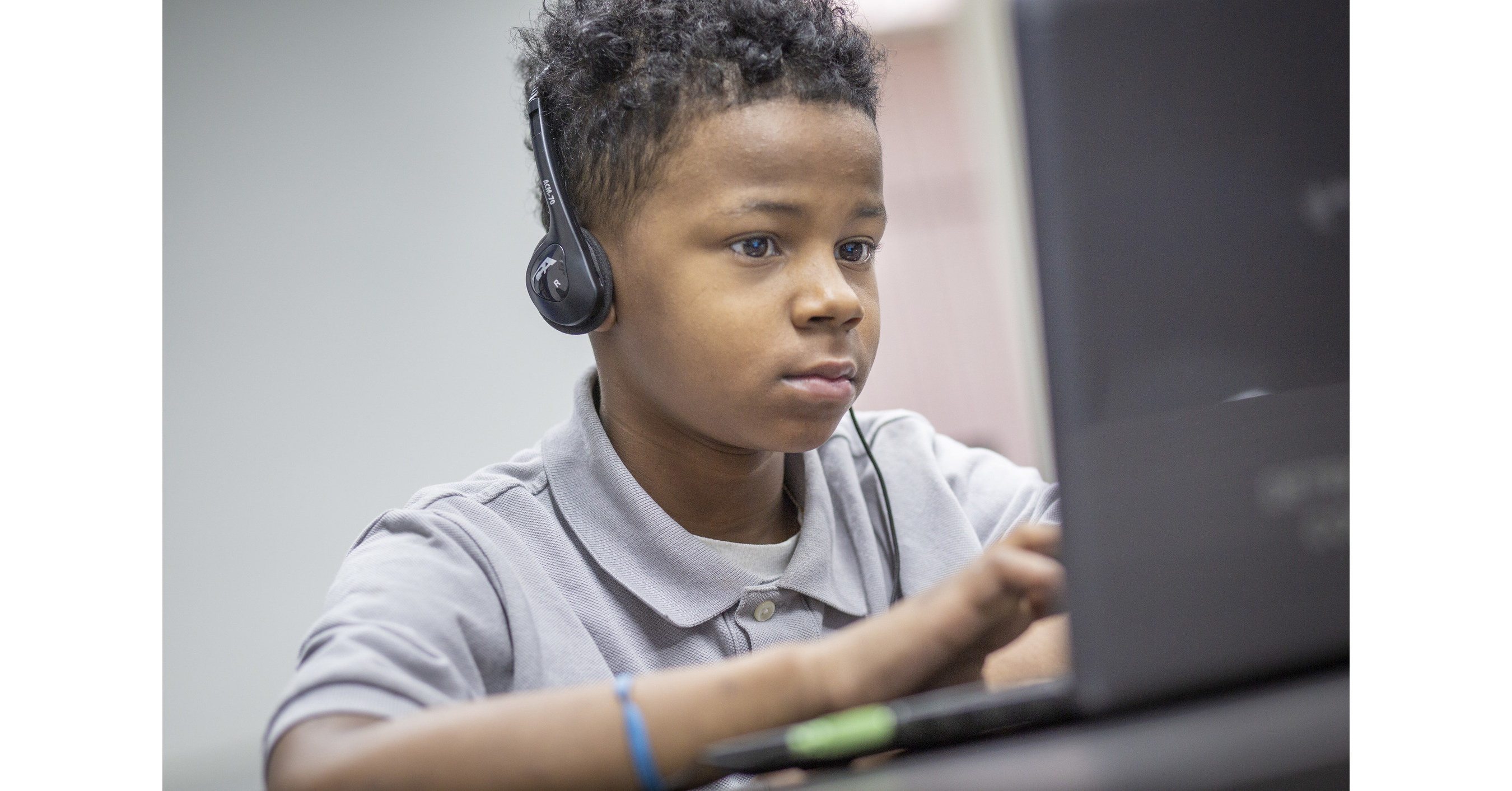 All DPSCD Students to Receive Wireless Tablets and Internet Access ...