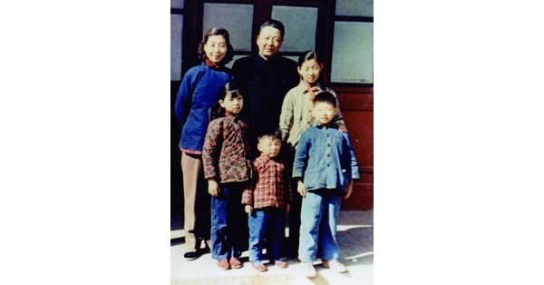 Mother's Day: Memories of Xi Jinping growing up with his mother
