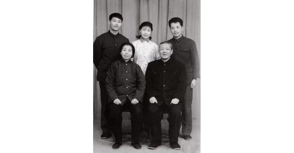 Dia das Mães: memórias de Xi Jinping crescendo com sua mãe