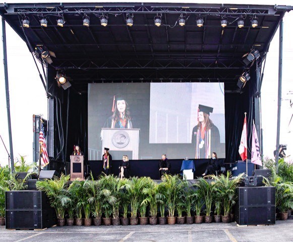 Miami Country Day School Celebrates Class Of 2020 With 'Drive-In ...