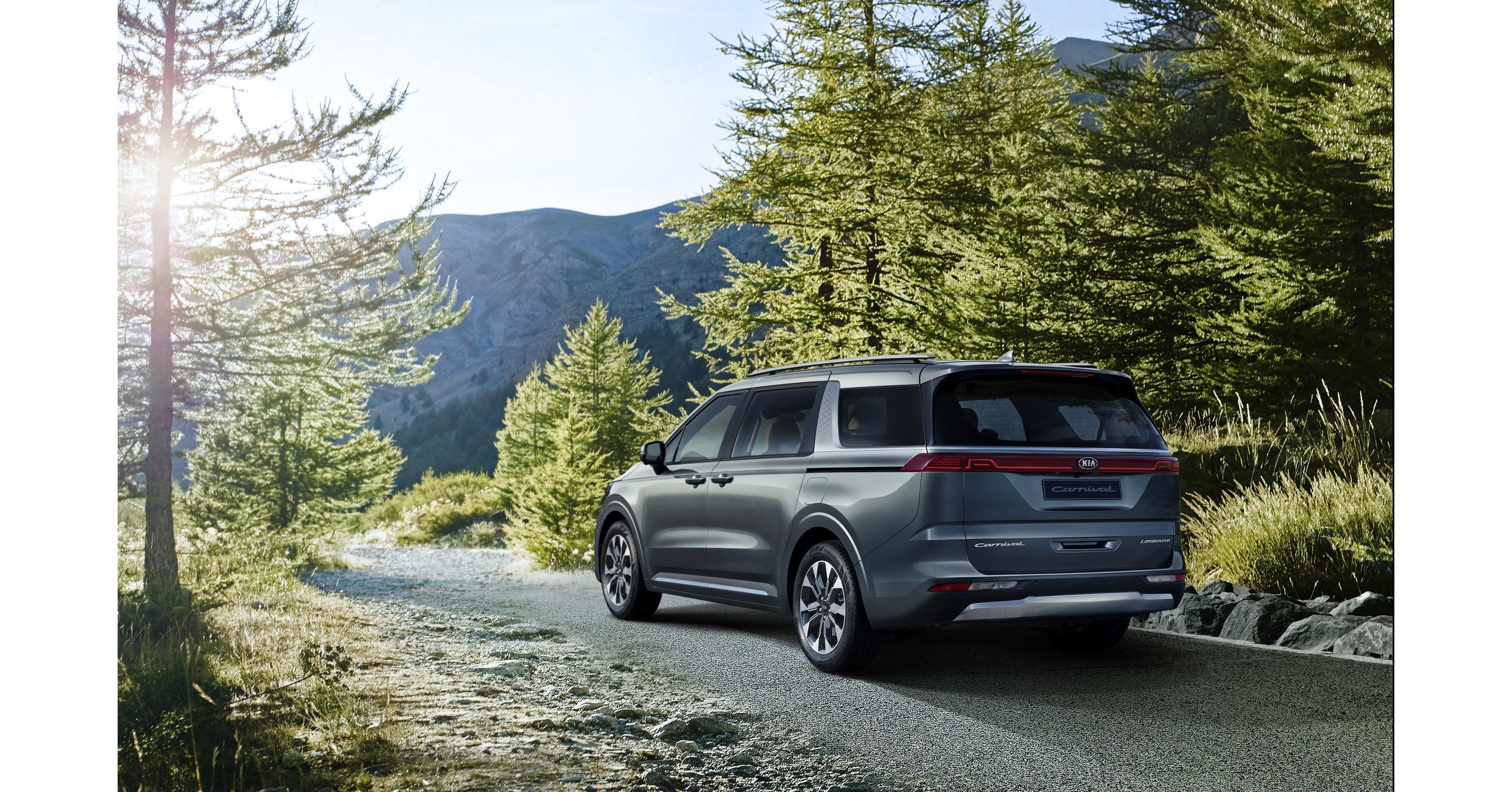 Fourth-generation Kia Carnival revealed