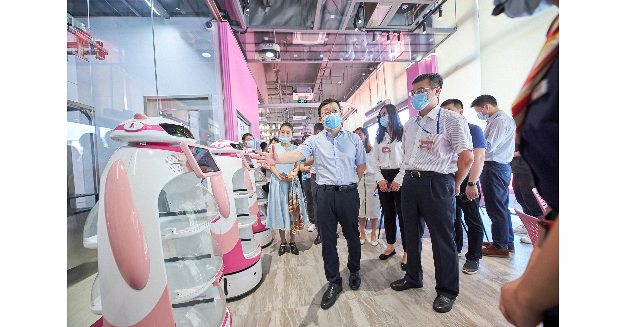 Country Garden Builds the World's First-ever Robot Restaurant Complex ...