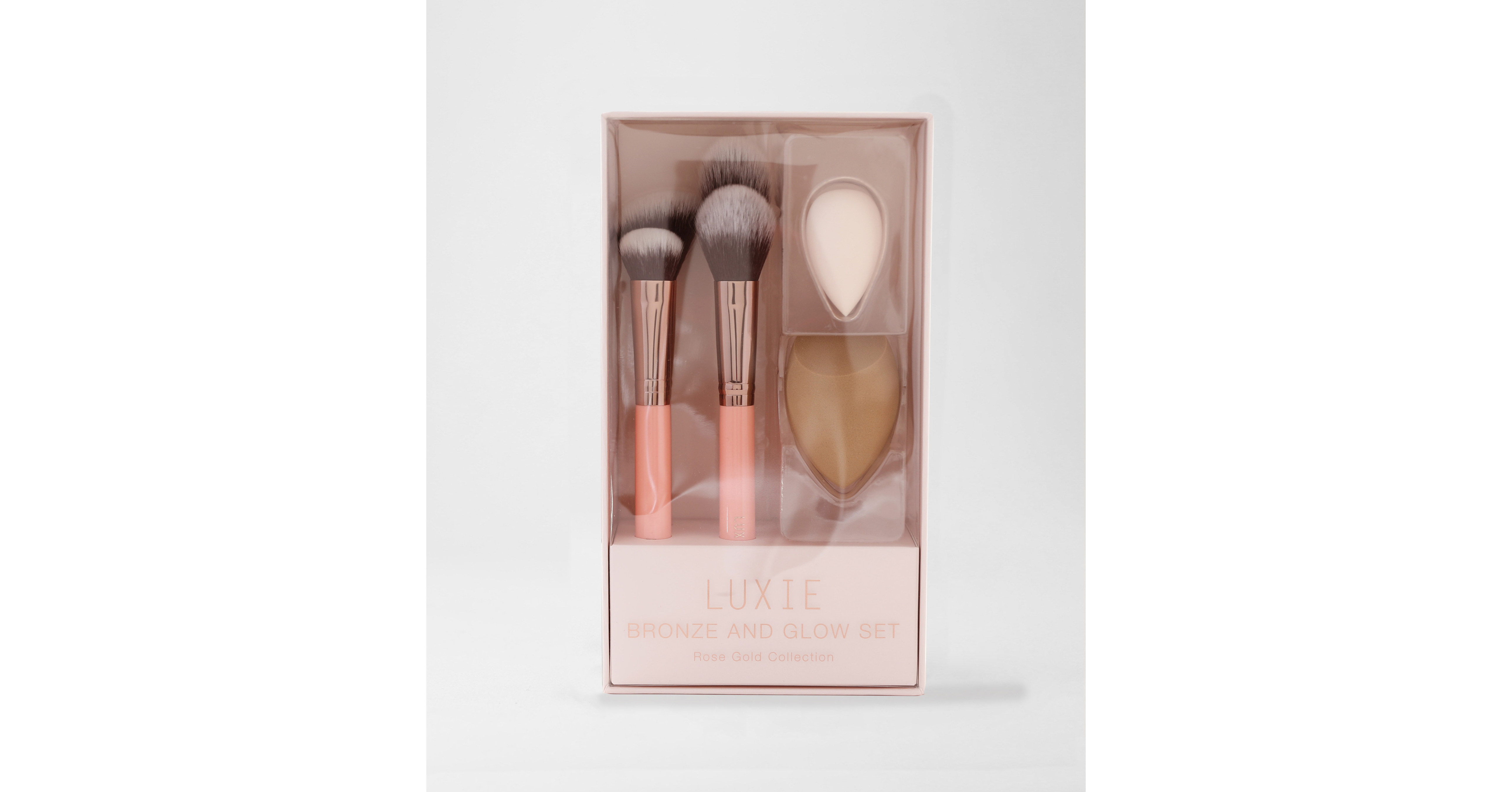 Flawless Design Meets Functionality in Two All-New Signature Brush Sets ...