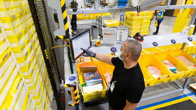 Amazon's First Fulfillment Centre in Quebec Celebrates its Day One with ...