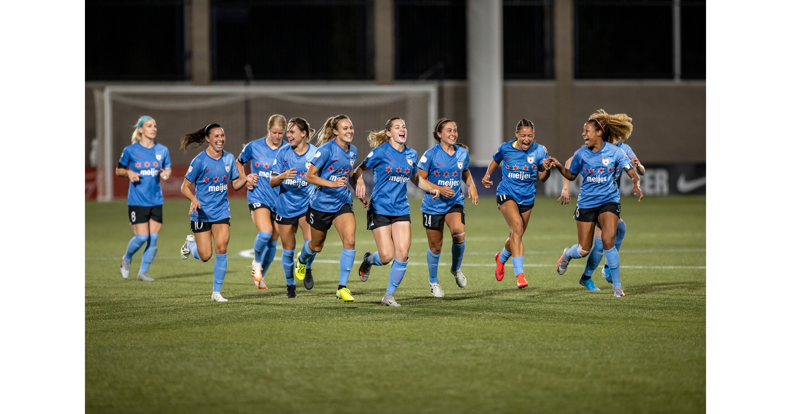 Illinois Bone & Joint Institute Dr. Roger Chams Assists Chicago Red ...