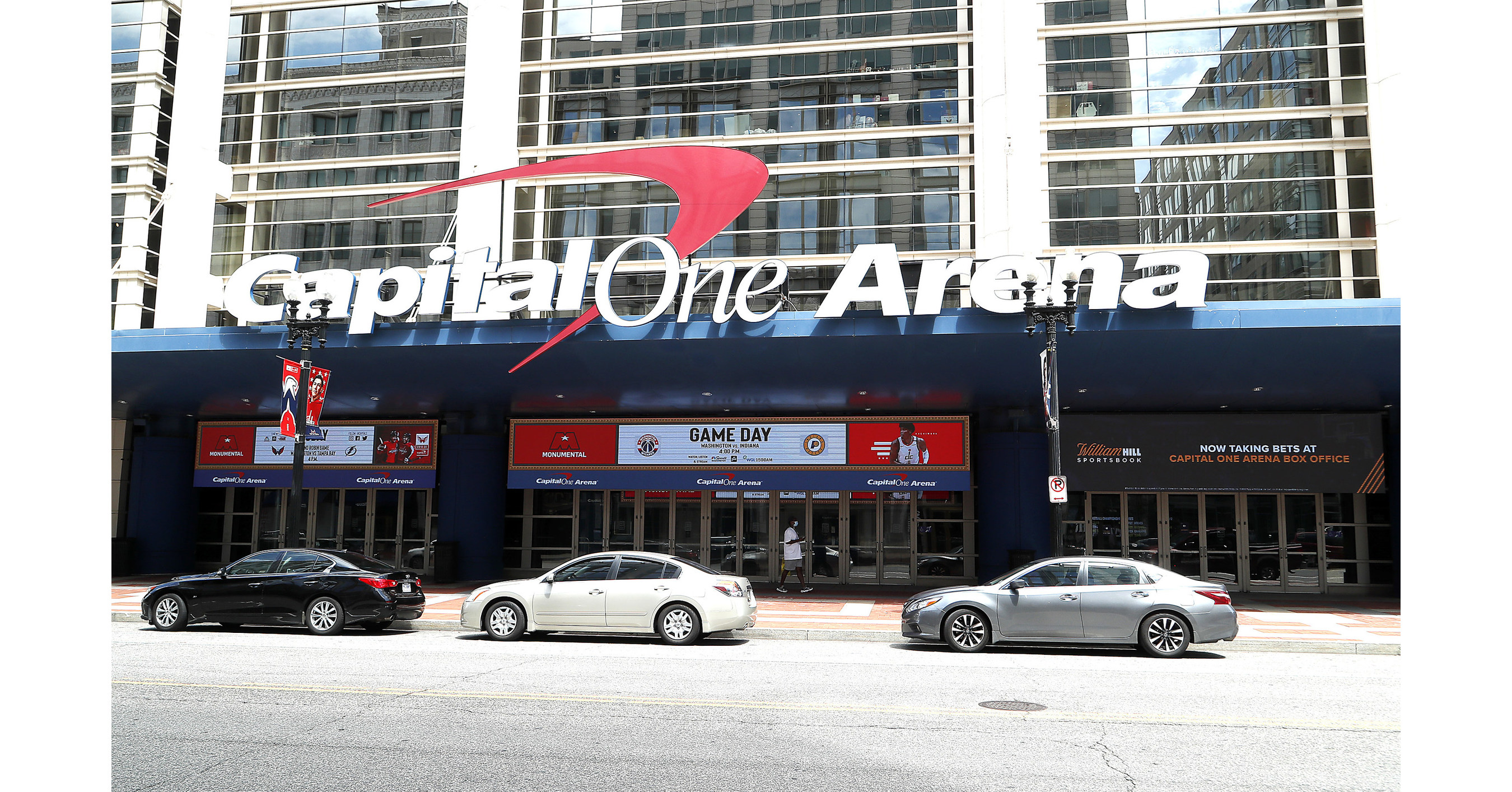 William Hill Officially Opens First-Ever Sports Book Within a U.S ...