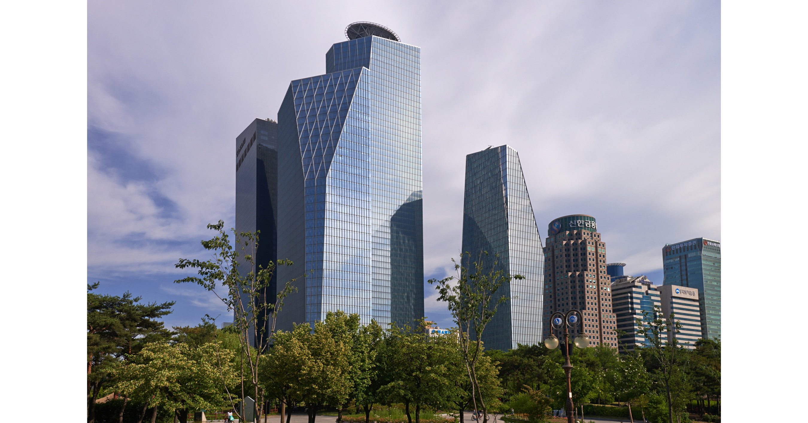 With the completion of the Seoul International Financial Office, Seoul ...