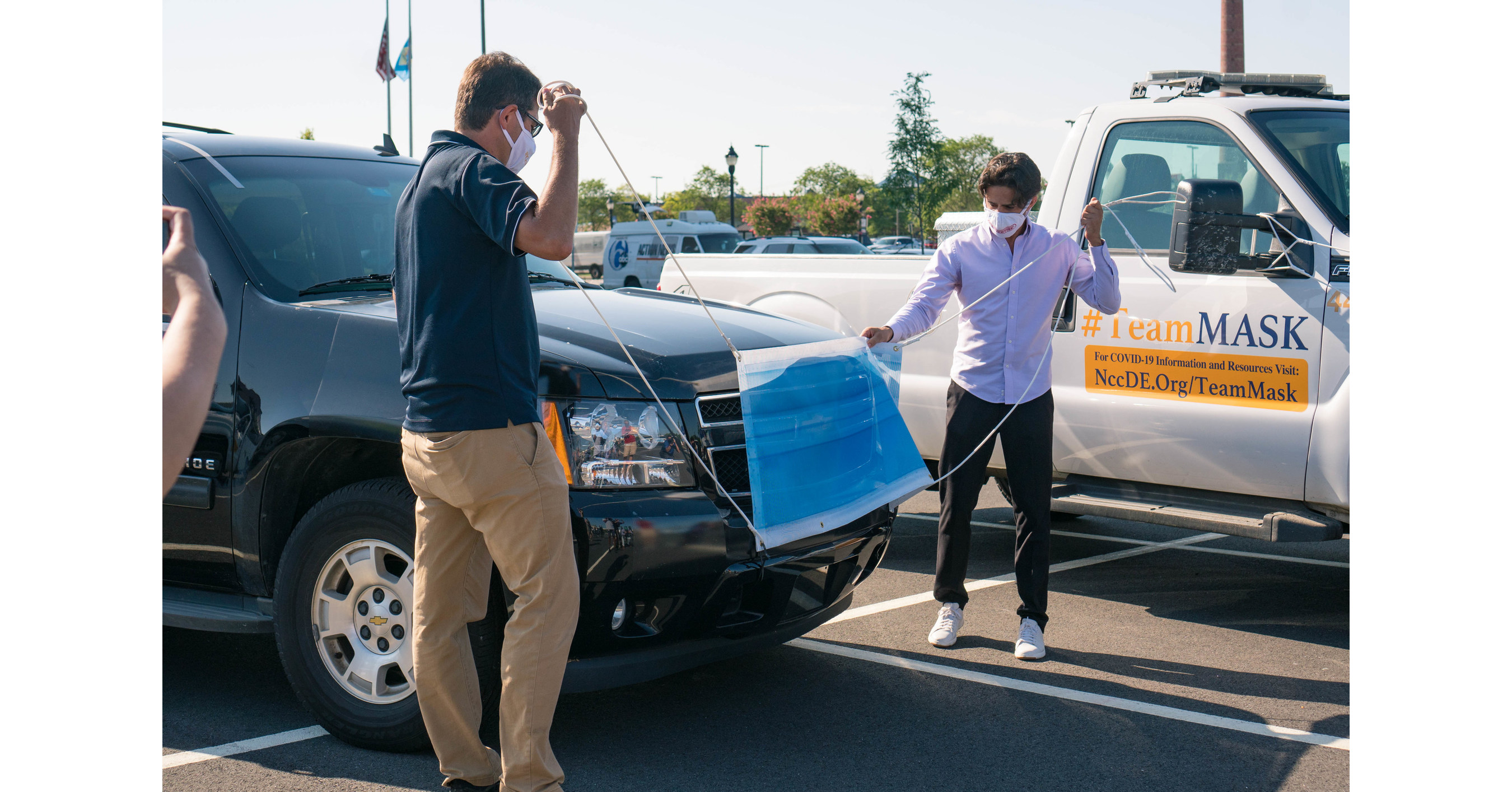 Face Masks Placed on Government Cars to Promote Mask-Wearing