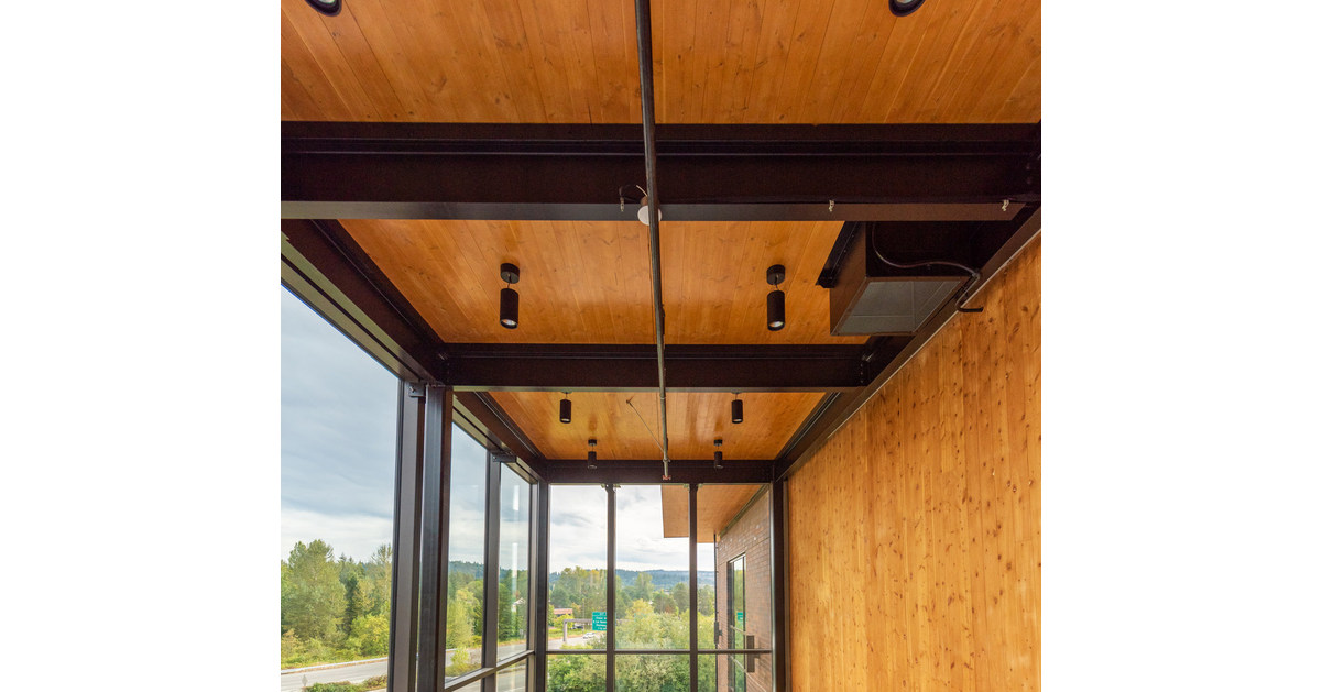 GLY Construction Completes Mixed-use Office Building, 2005 Poplar