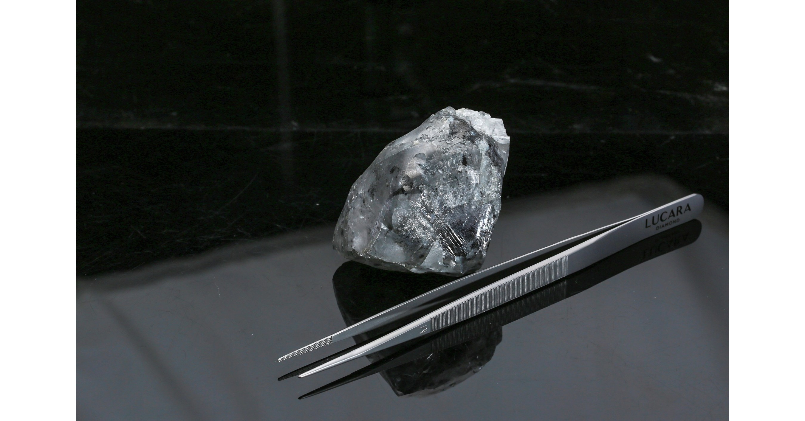 Lucara Recovers 998 Carat Diamond fom the Karowe Mine in Botswana