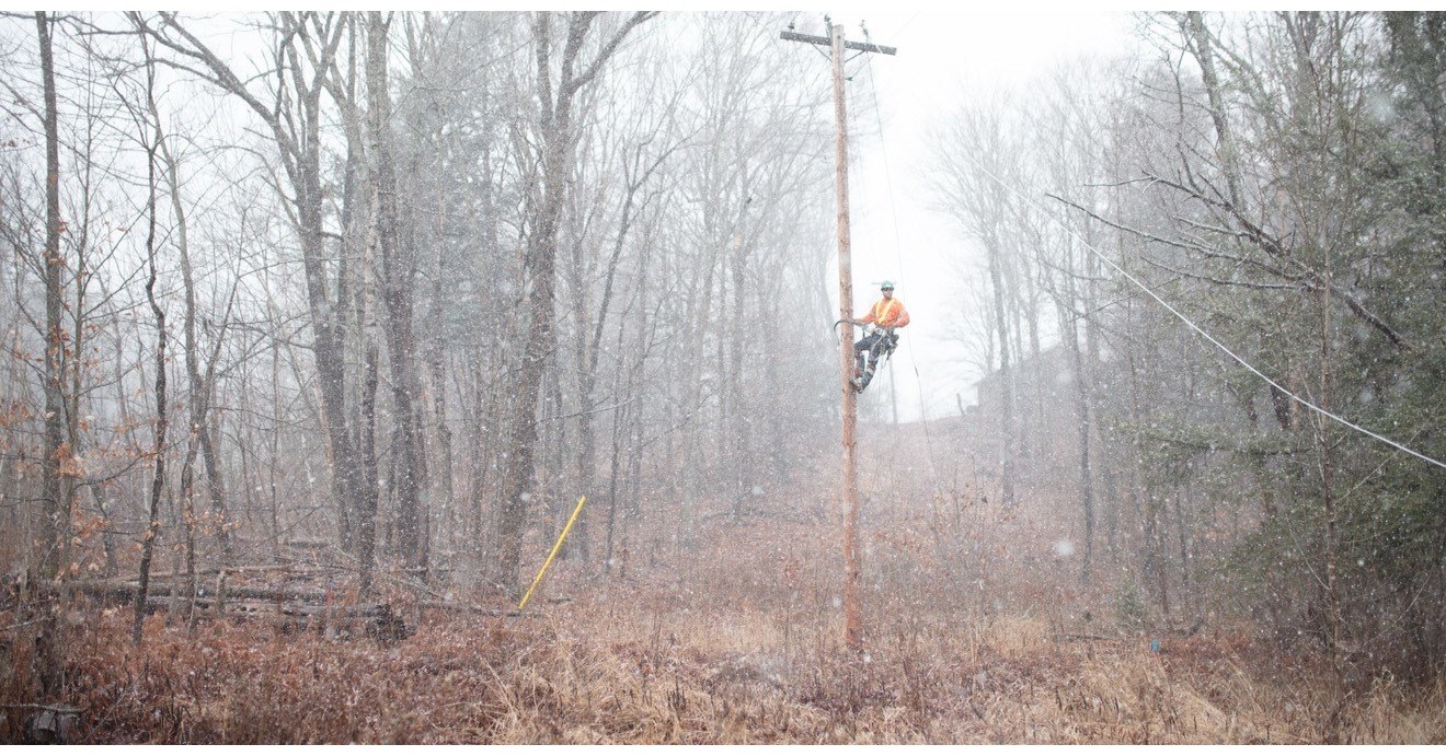 Hydro One crews restore power to 370,000 customers and continue ...