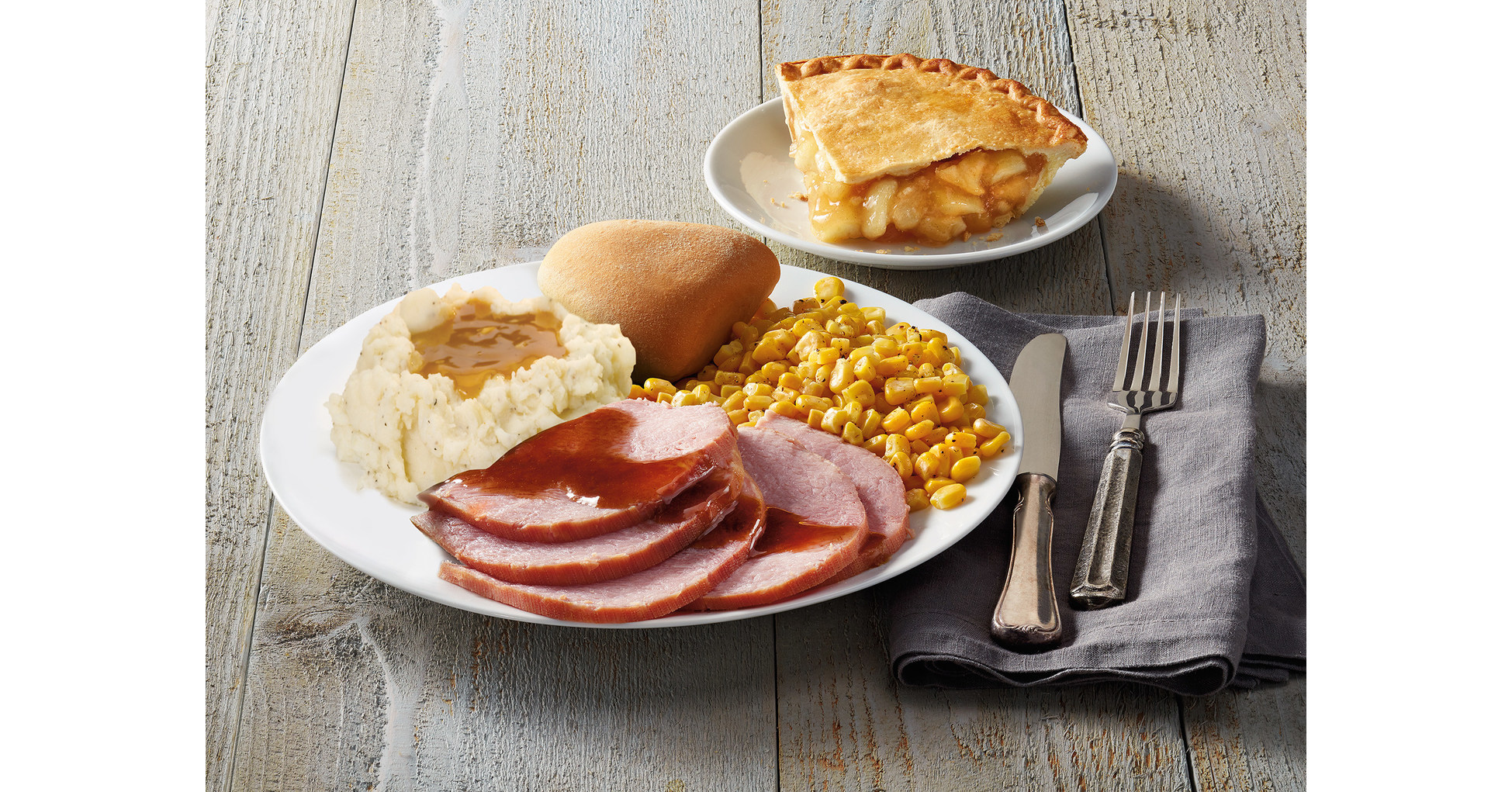 Boston Market Puts Joy On The Table With December Holiday Meal Offerings