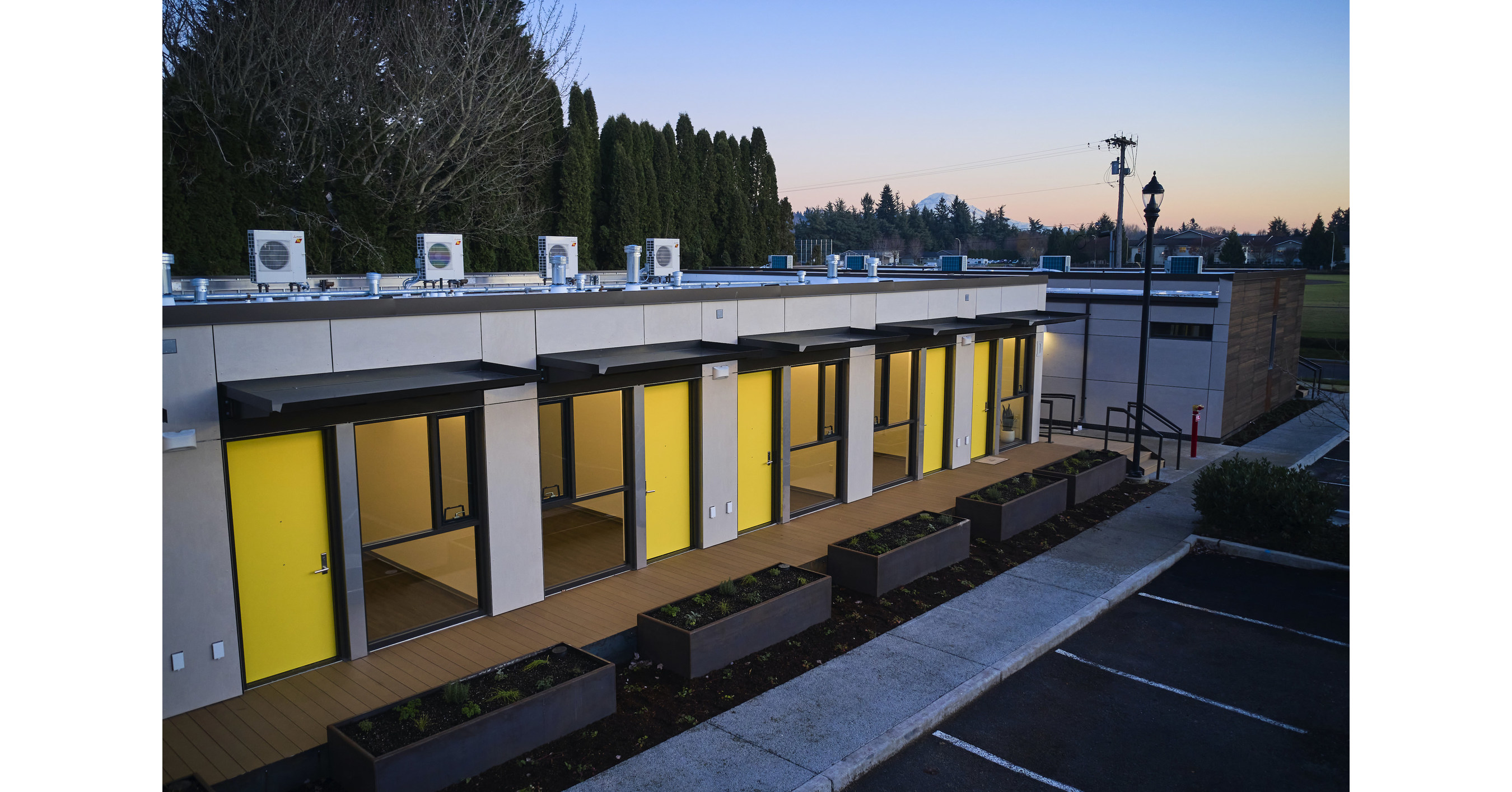 Blokable unveils Phoenix Rising, the world's first Vertically ...