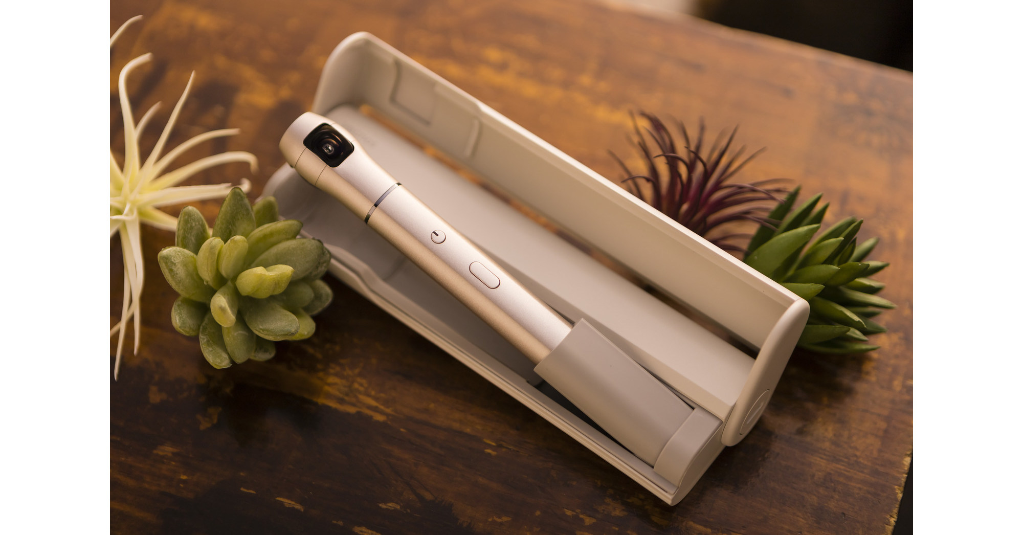 IQUI Battery Charger Case now available on Amazon