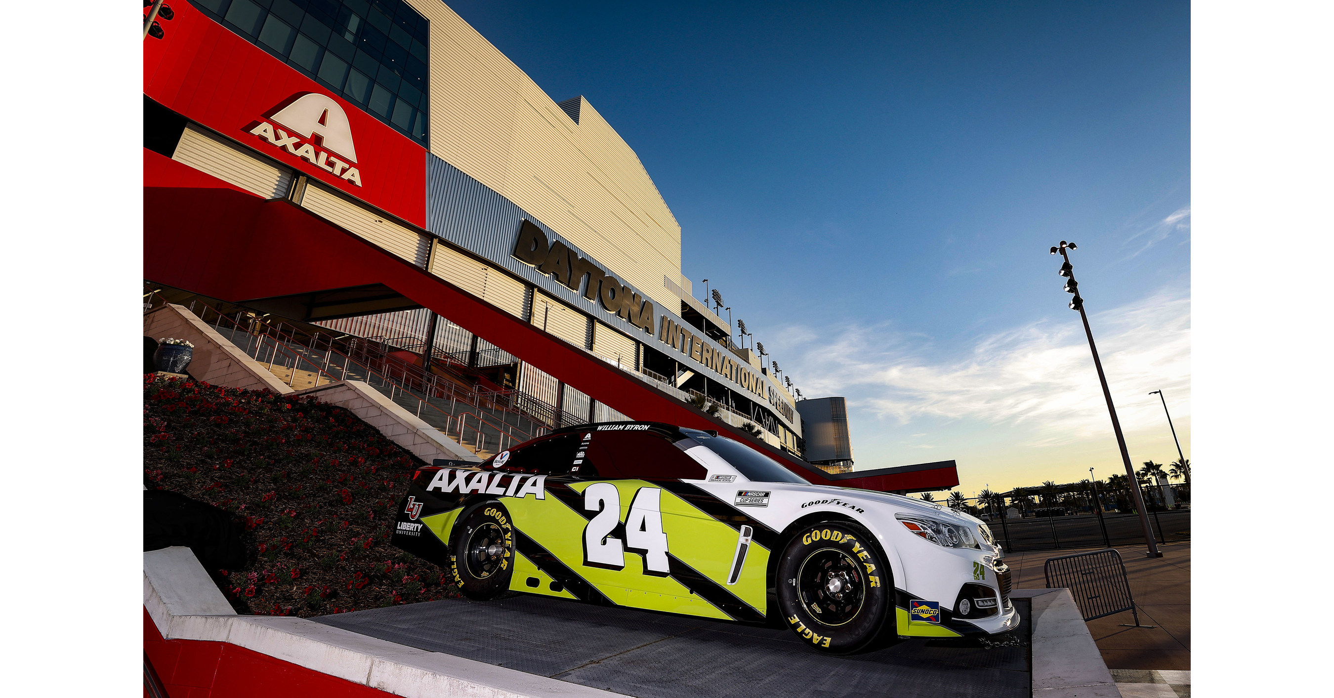 Axalta's new solventborne basecoat, Cromax XP, featured on display at ...