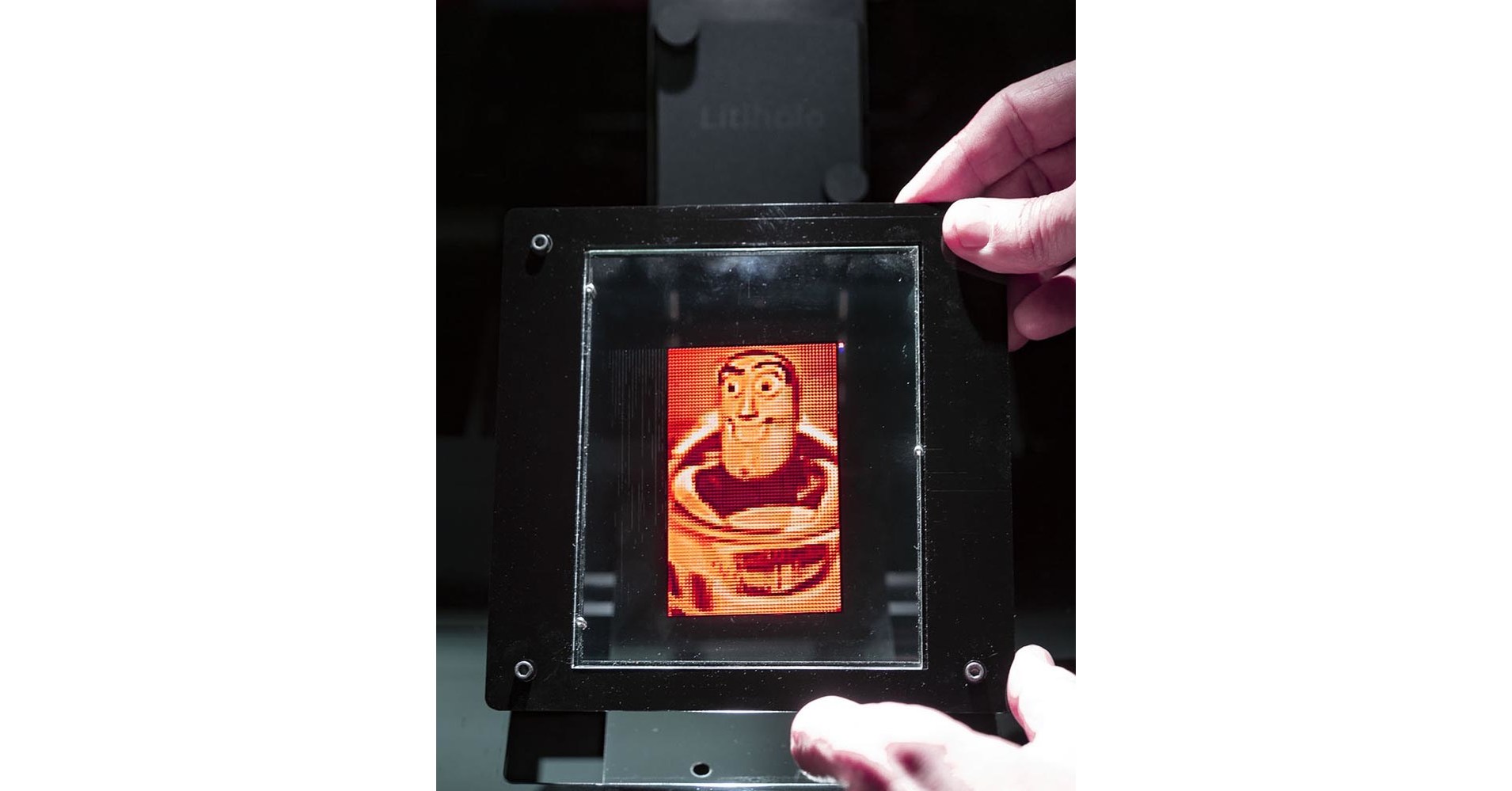 LitiHolo Introduces World's First Desktop 3D Hologram Printer