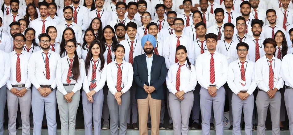 210 Multinationals selects MBA students from Chandigarh University ...