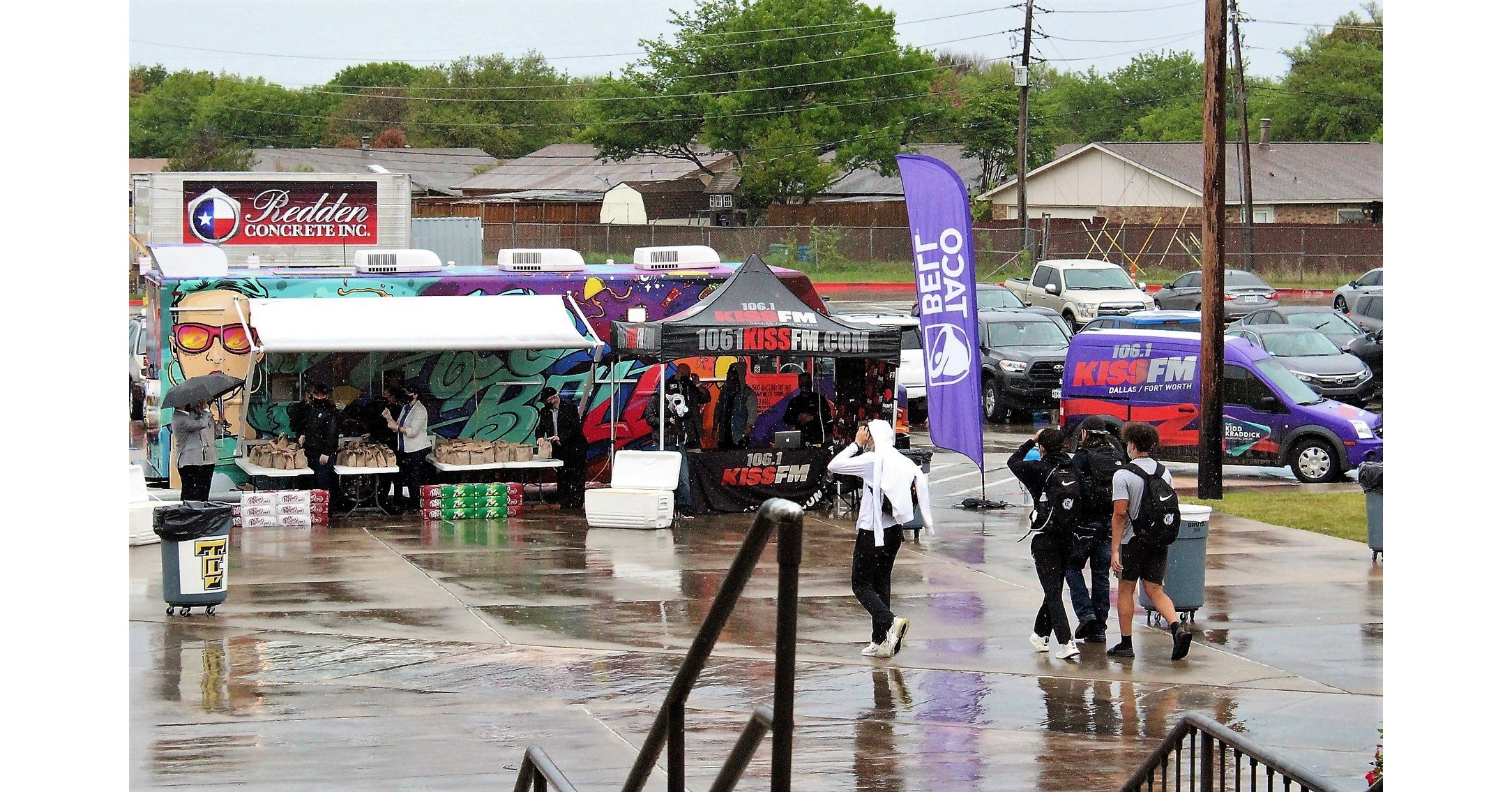 Taco Bell® Franchisee Throws Taco Party for The Colony High School