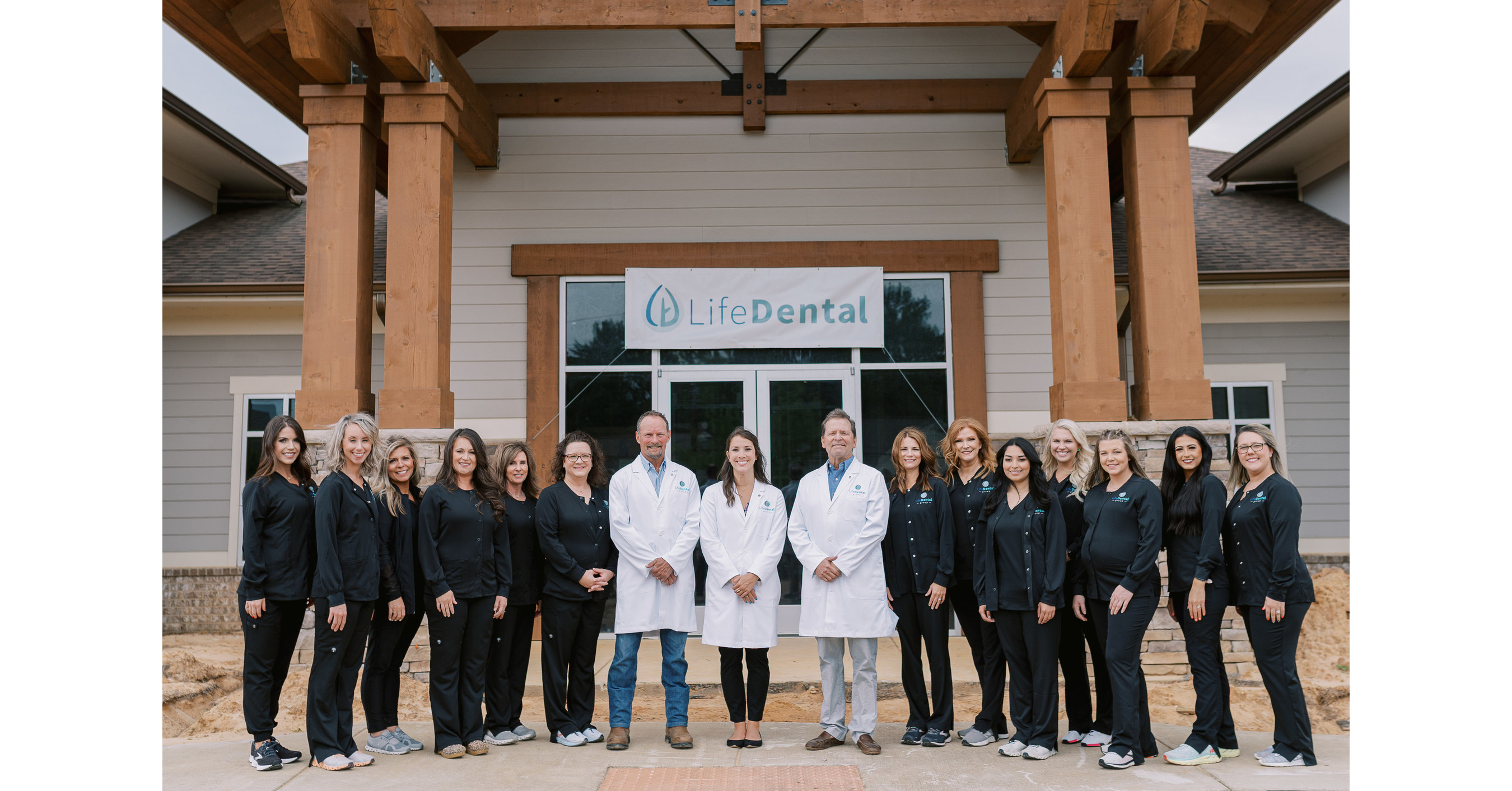 Dr's Mike Huggins and Danna Nobile opening Life Dental