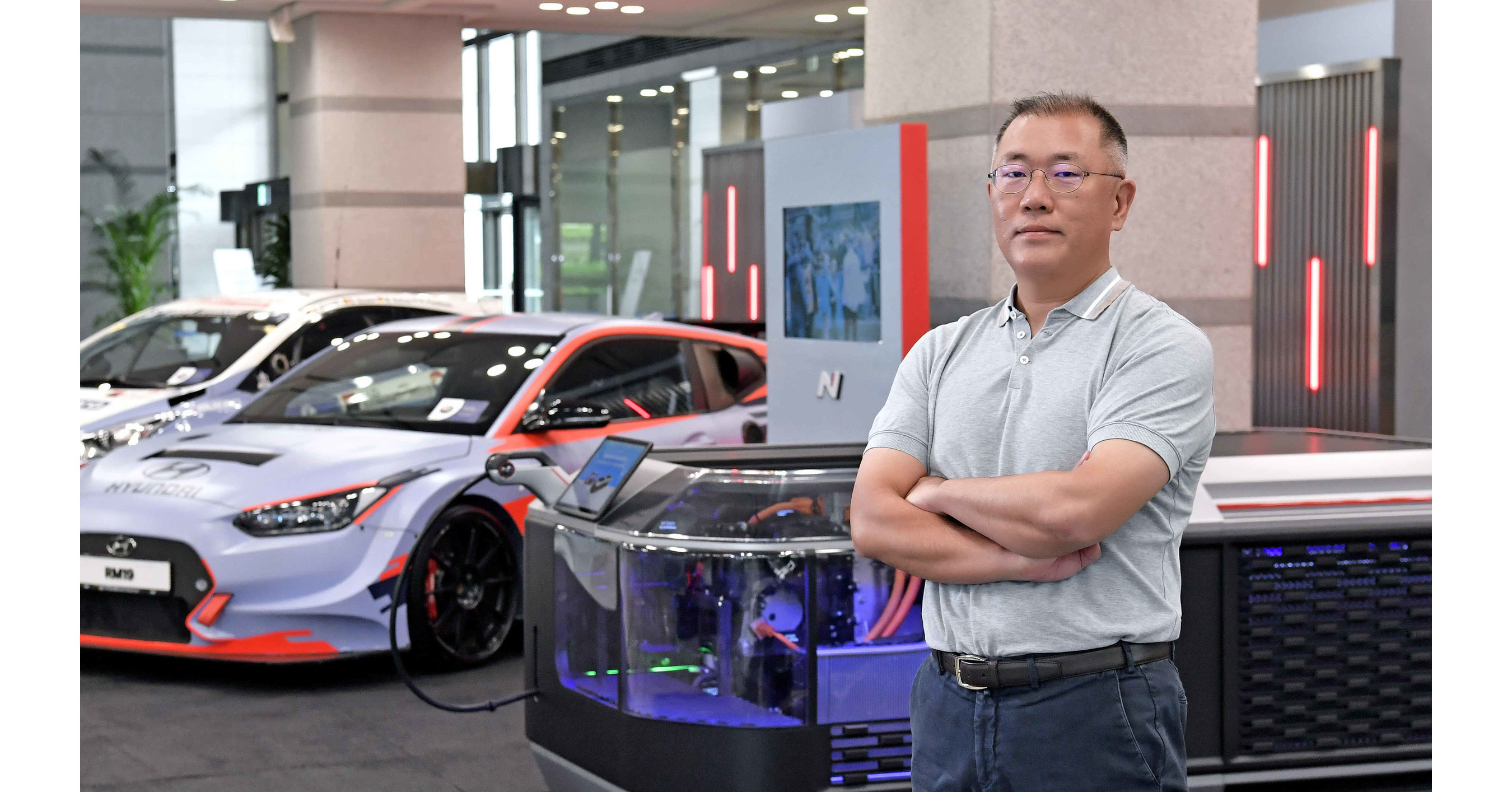 Hyundai Motor Group Chairman Euisun Chung Honored with the Issigonis ...