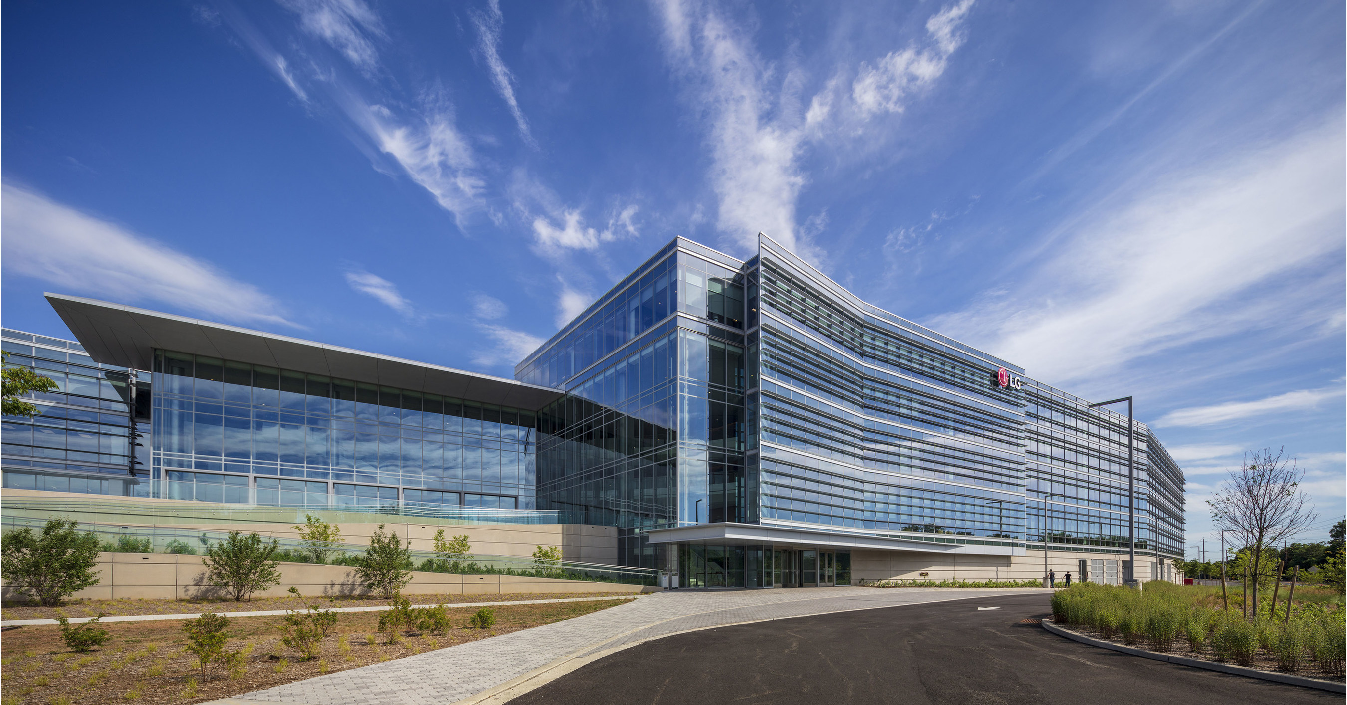 LG Captures 2021 USGBC Leadership Award for Outstanding Commitment to ...