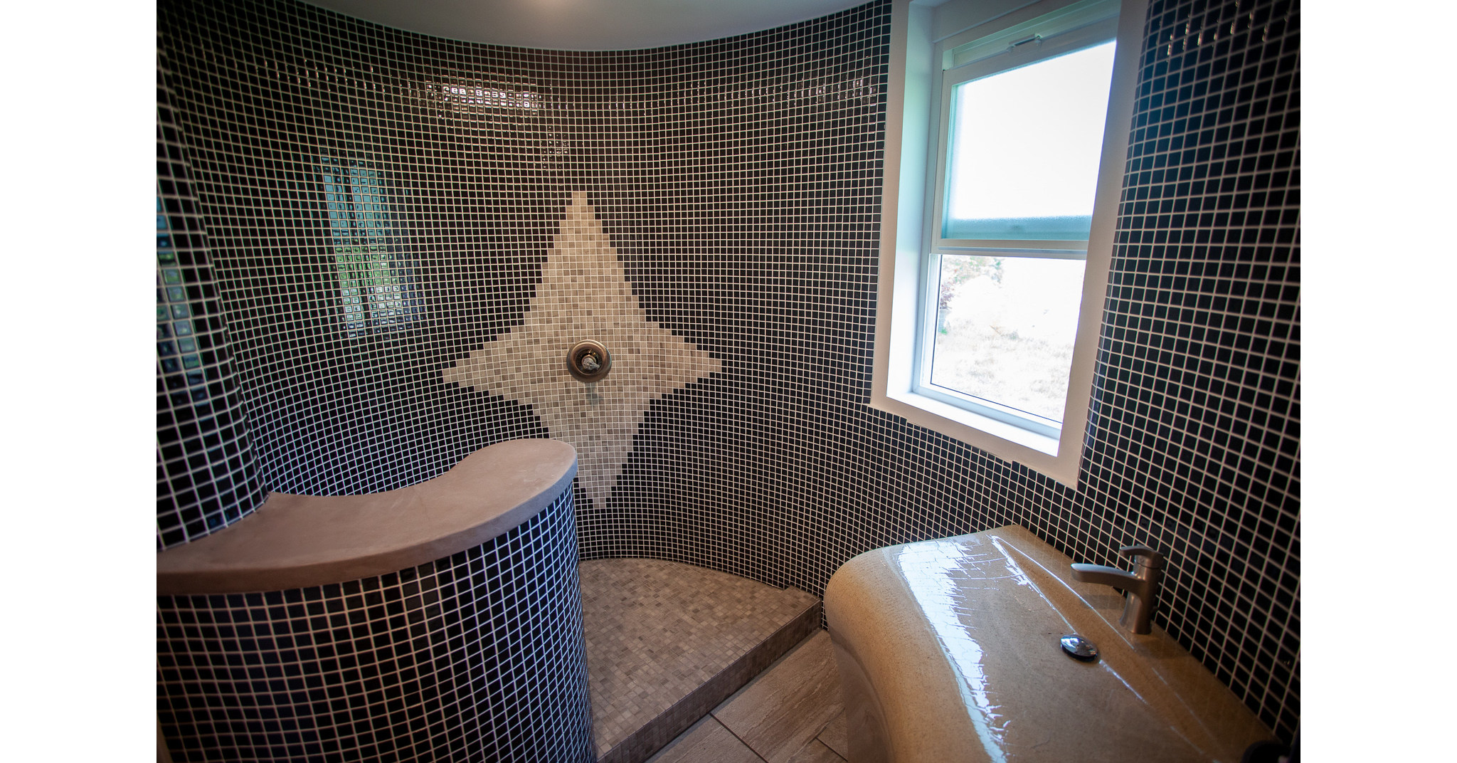 Airbnb Lists the Fibonacci House, the First 3D Concrete Printed Tiny ...