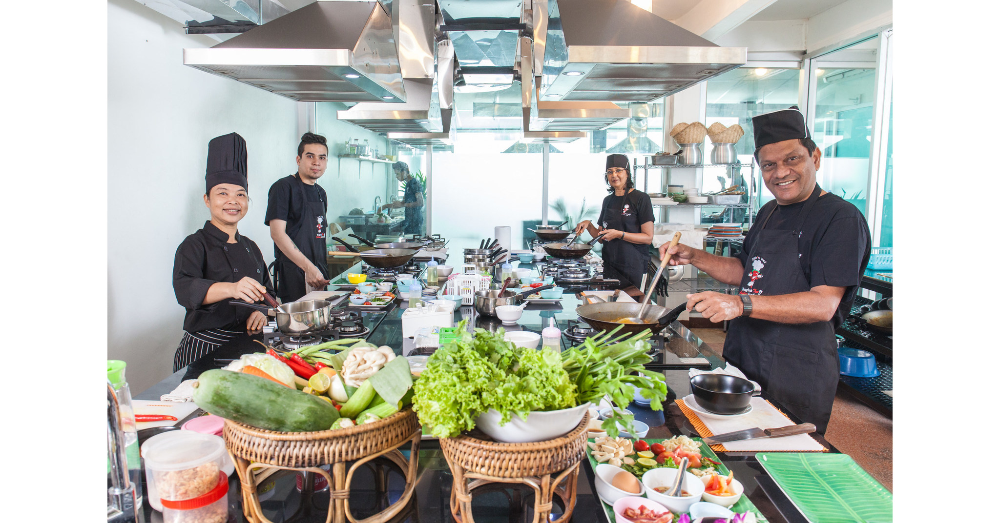 "Cook Like a Thai" at Home With Thai Chef School