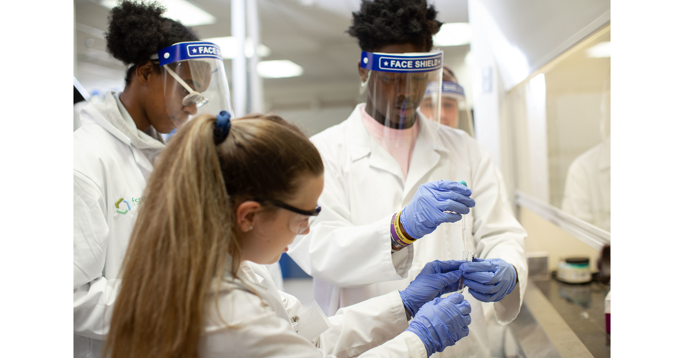 Forensic Sciences Mentoring Institute Students Present at Thomas ...