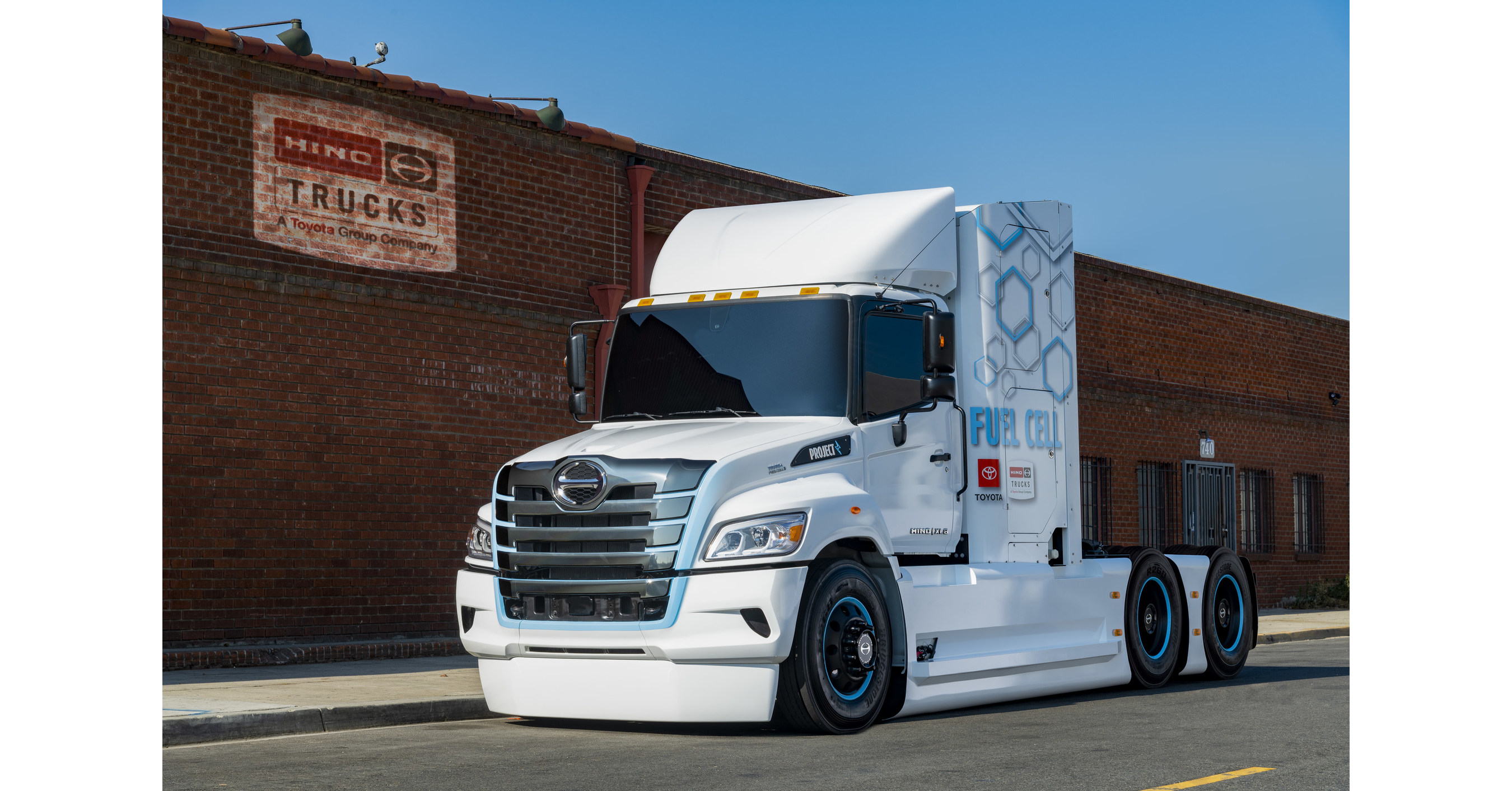Hino Trucks Reveals First XL8 Fuel Cell Electric Truck Prototype