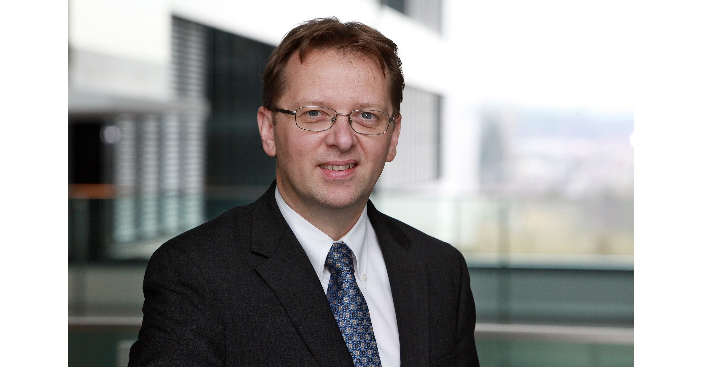 ZF launches high-performance Mid-Range Radar enhancing AD and advanced ...