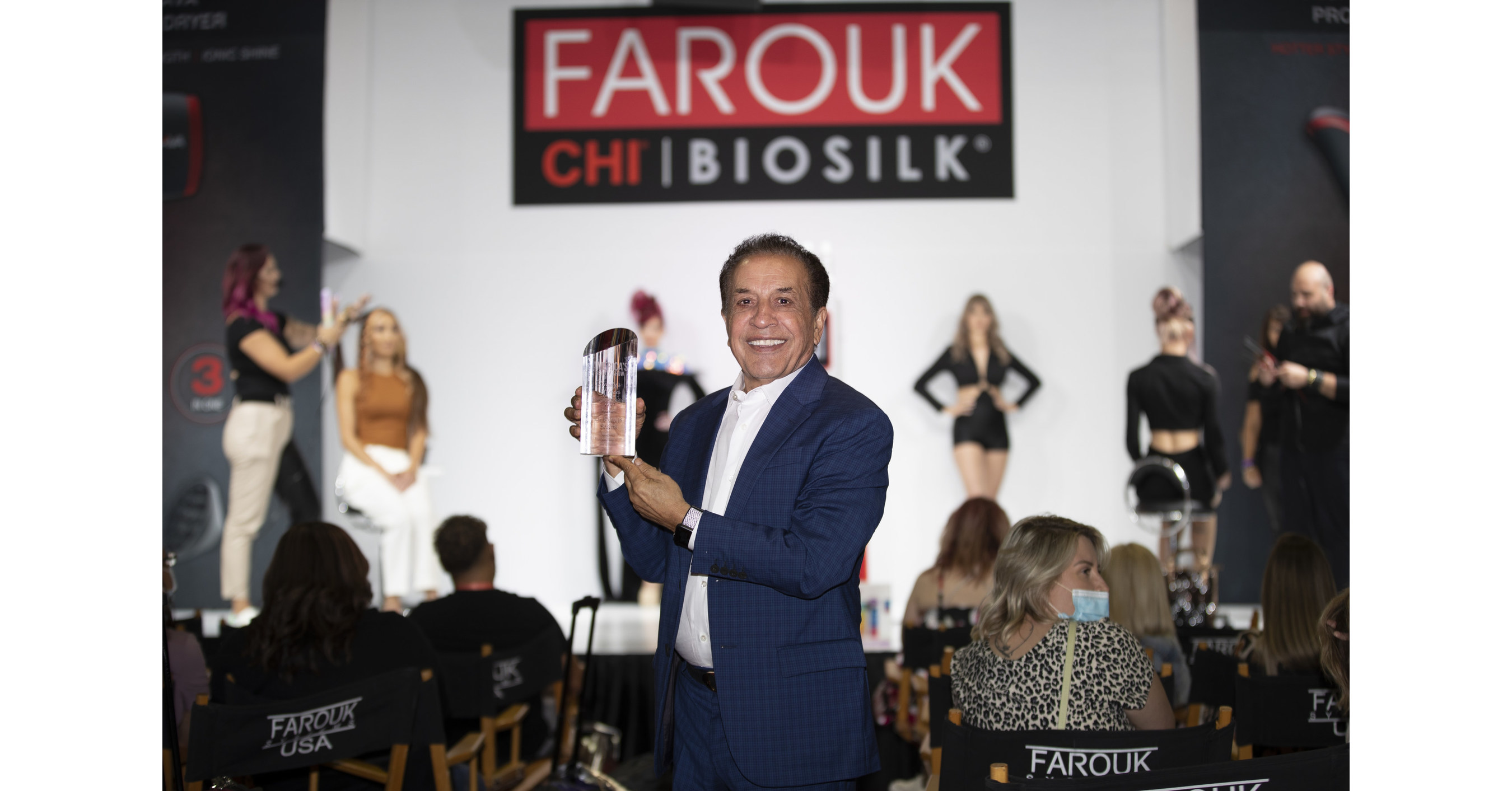 Dr. Farouk Shami Receives the 2021 Beauty Heroes of the Pandemic Award
