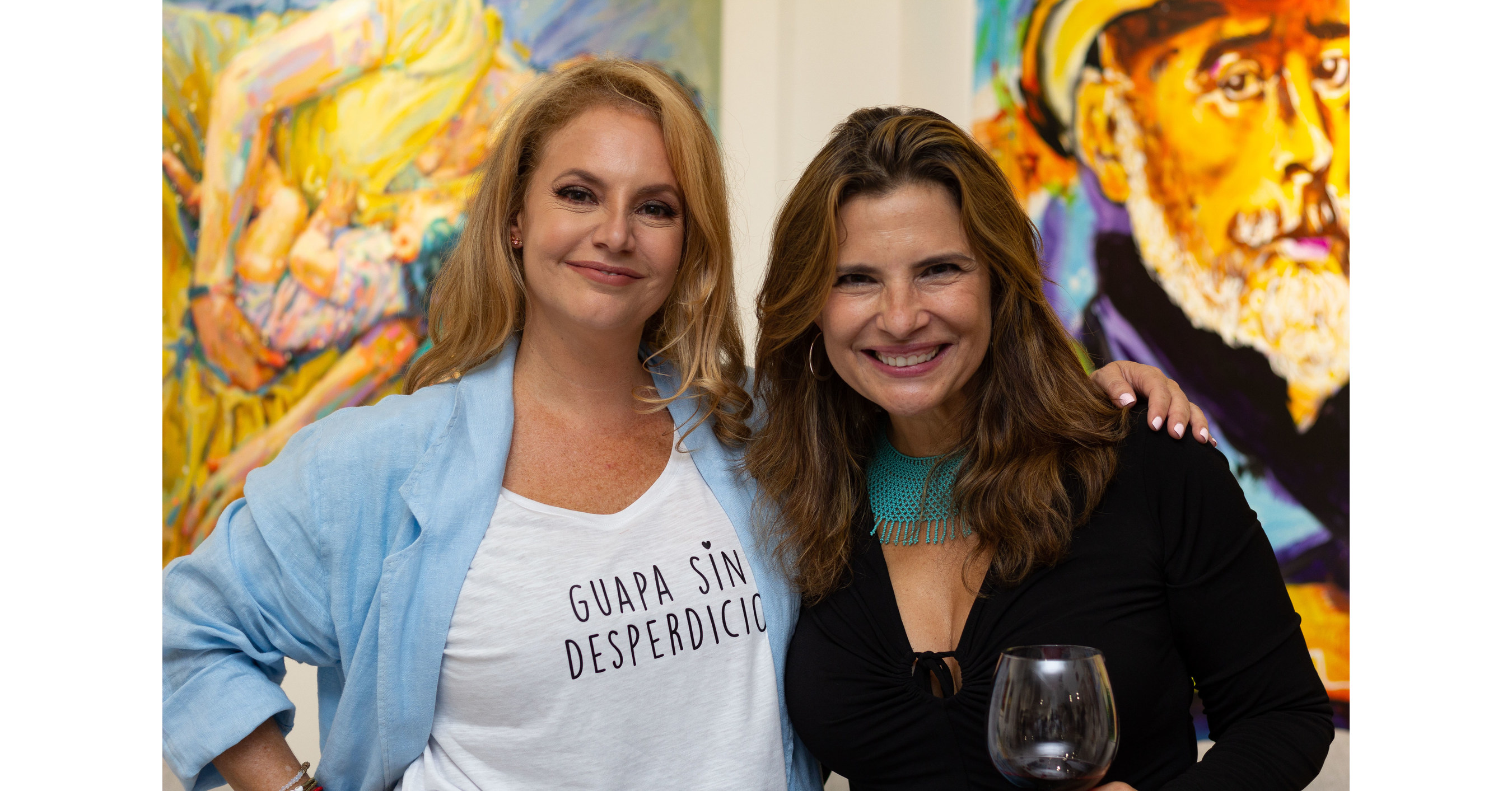 Rodeada del afecto de amigos y admiradores Laura Termini presentó en ...