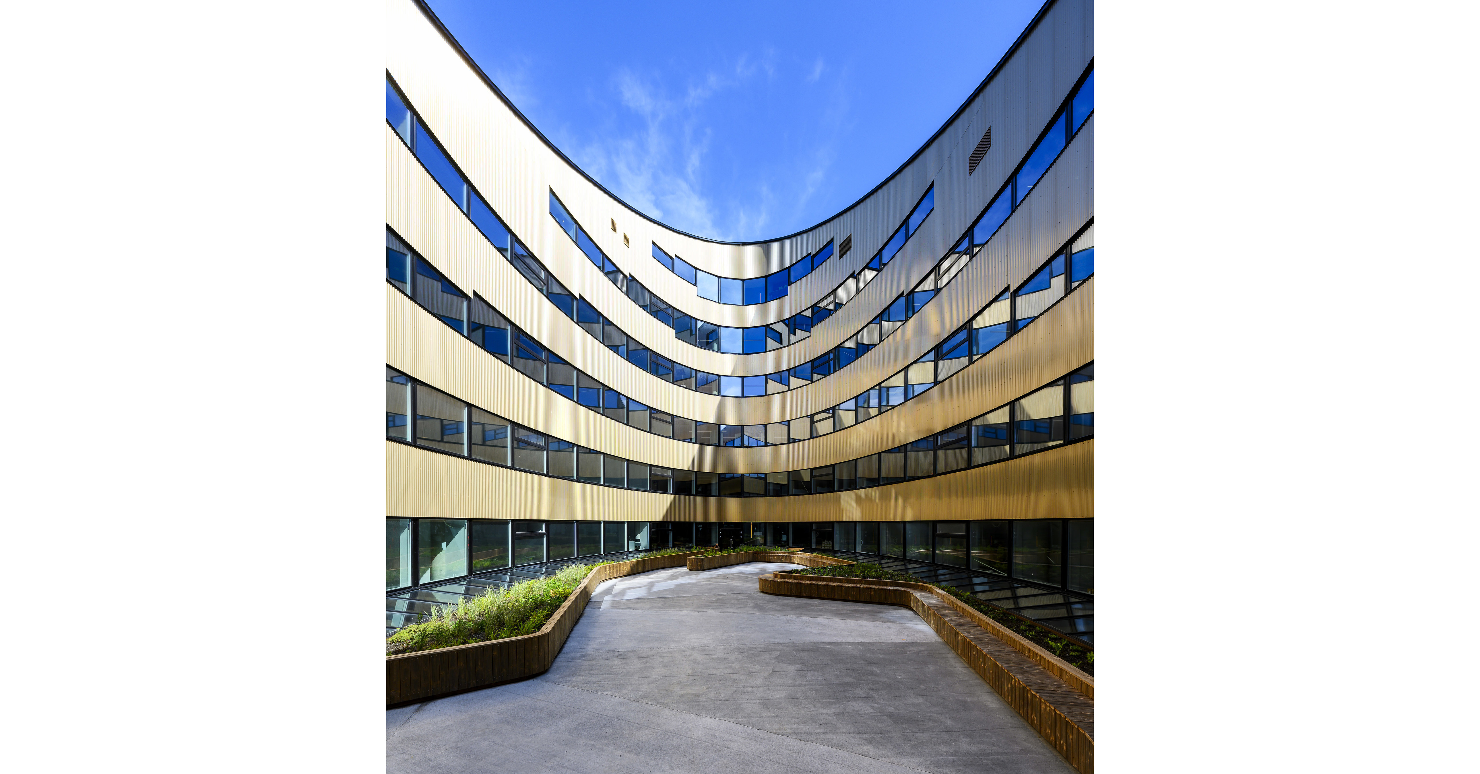 Entra ASA Powerhouse Brattørkaia Secures Prestigious Heat Pump Award ...