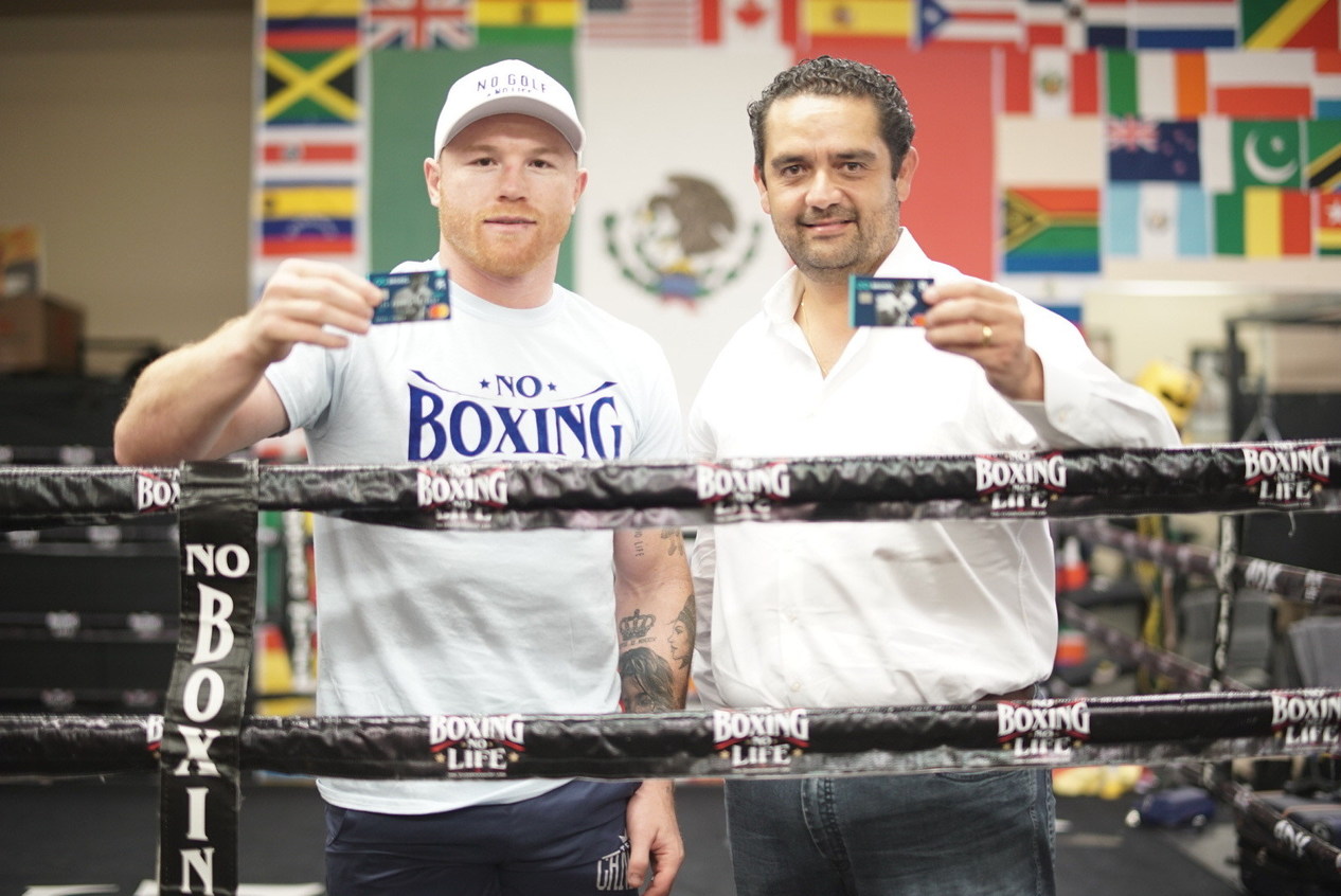 Broxel presenta producto Borderless junto a Saúl "Canelo" Álvarez